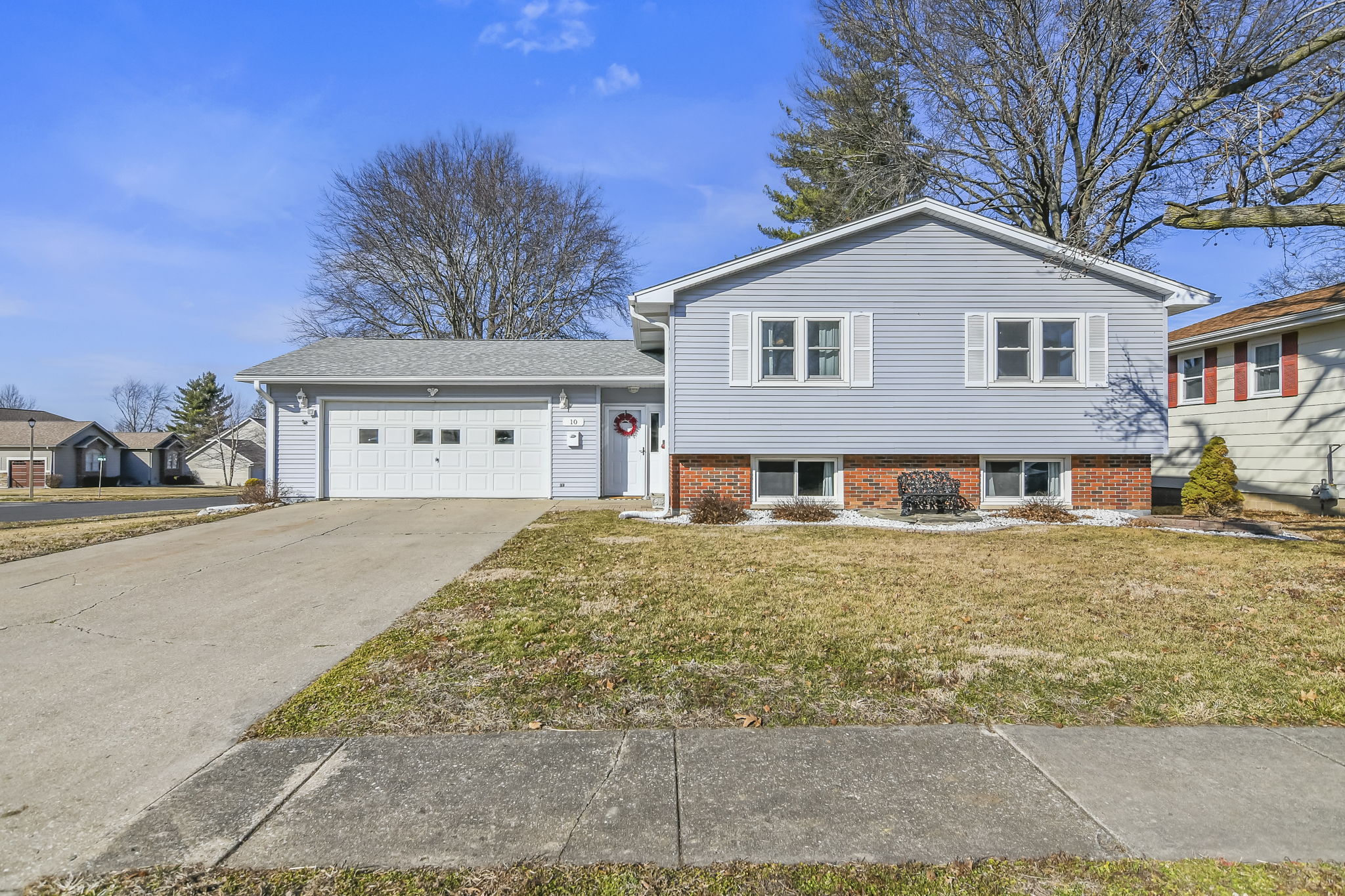 10 Baxter Pl, Jacksonville, IL 62650 | Design Eyes Photography