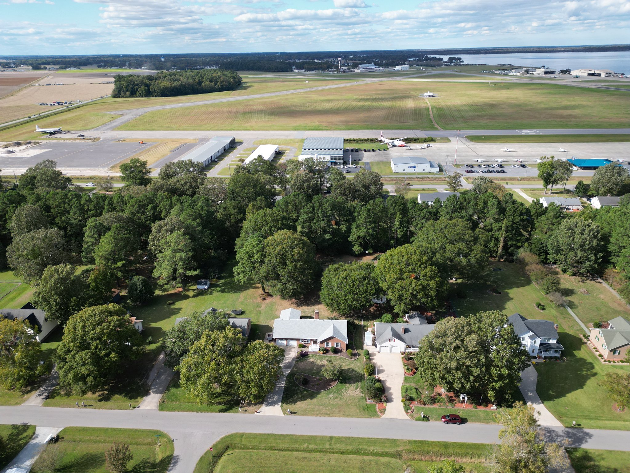 1018 Crosswinds Dr, Elizabeth City, NC 27909 | American Real Estate Media 1018 Crosswinds Dr, Elizabeth City, NC 27909 | American Real Estate Media