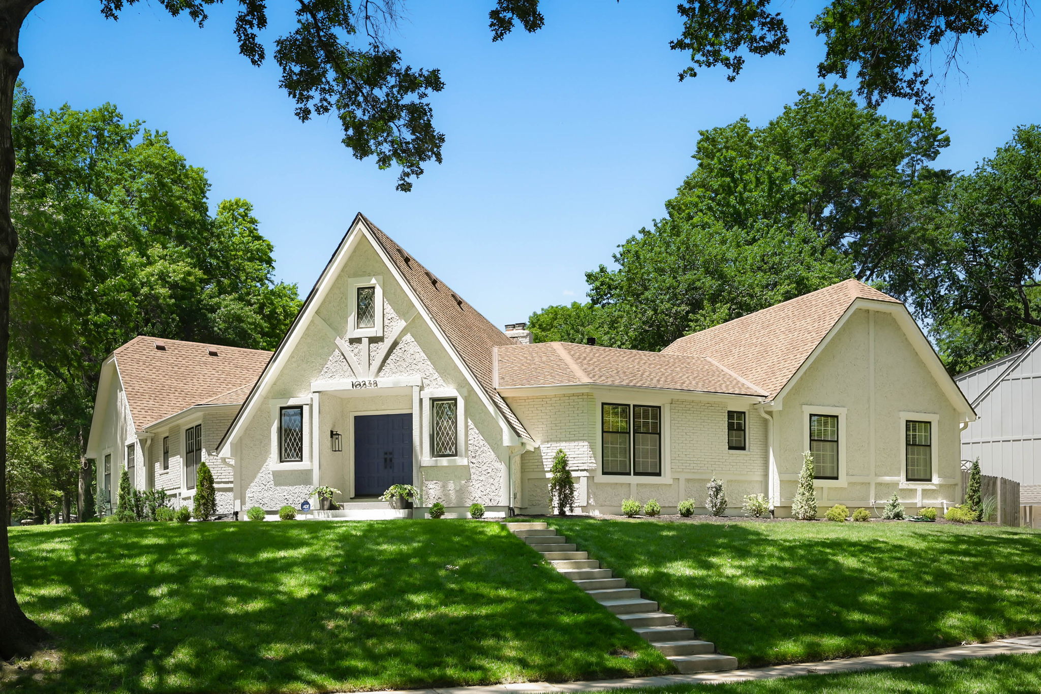 10238 Hardy St, Overland Park, KS 66212 | Picture KC - Real Estate ...