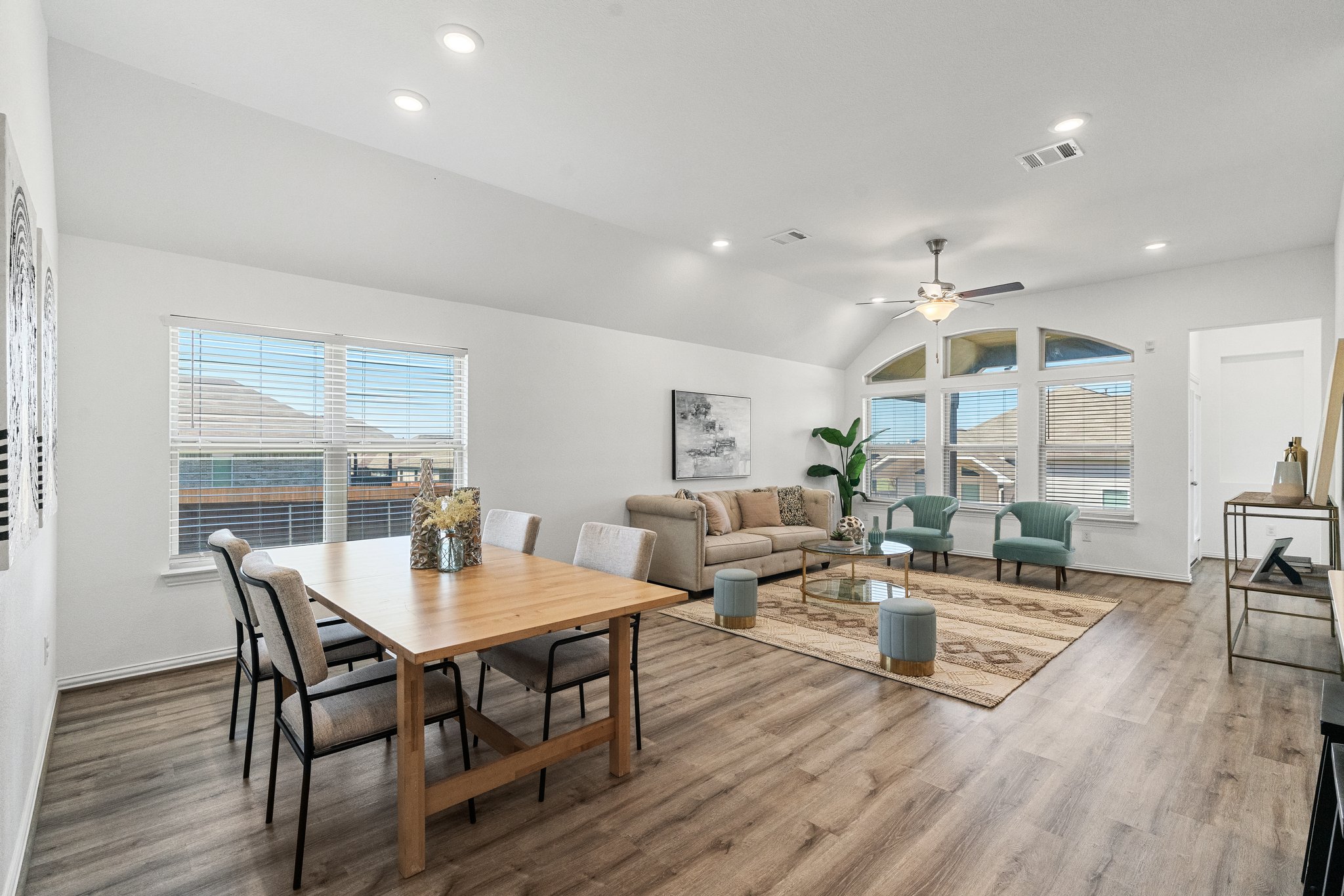 1033 Leadtree Loop, Mustang Ridge, TX 78610