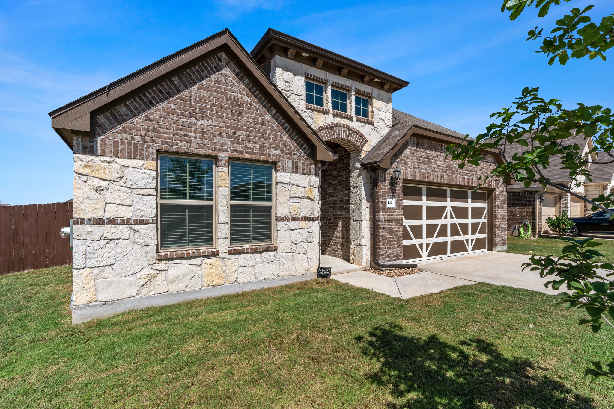 1033 Leadtree Loop, Mustang Ridge, TX 78610