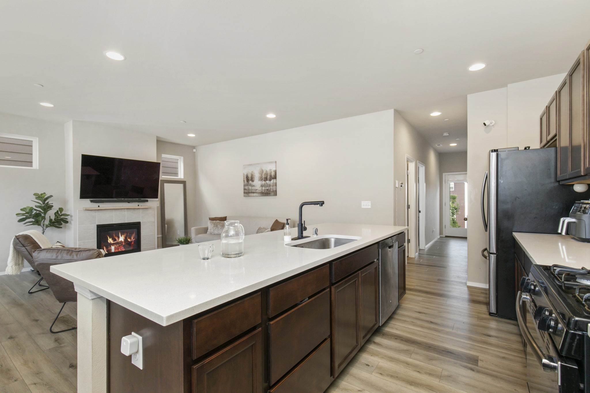 1039 Magnuson Way, Bremerton, WA 98310 | Cascade ProMedia - Beryl Behan