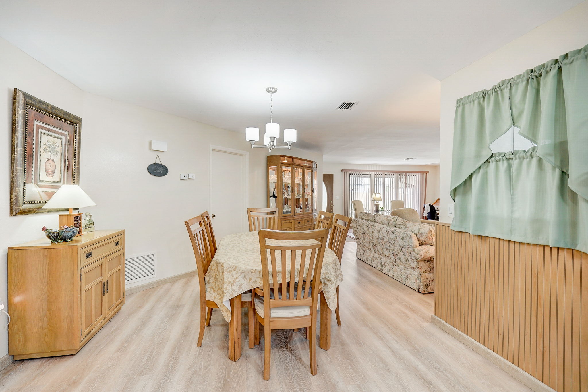 1041 Schooner Ln, Englewood, FL 34224 | ShowingTime+ Listing Media Services