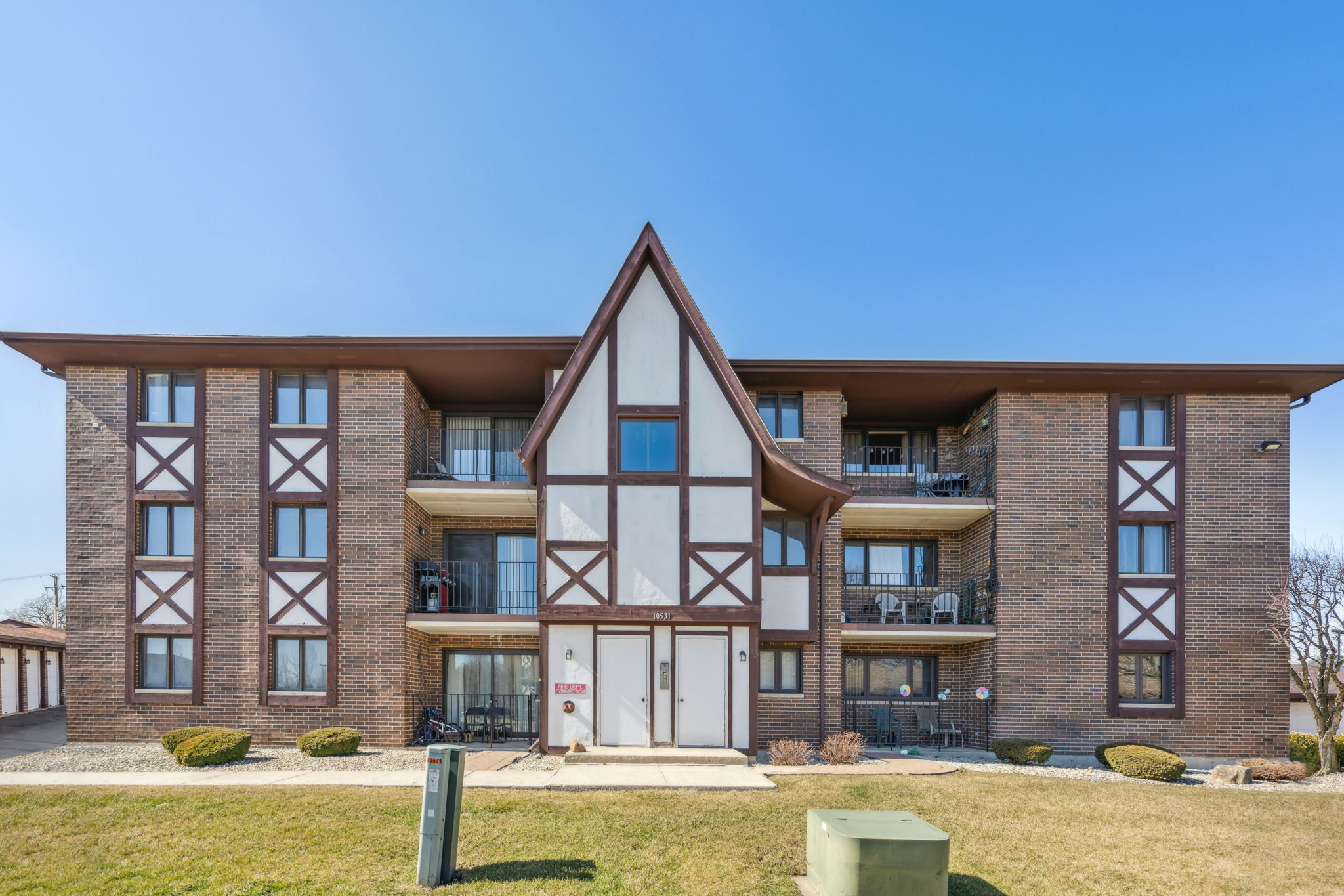 10531 S Roberts Rd - UNIT 2C, Palos Hills, IL 60465 | Archi-Pix