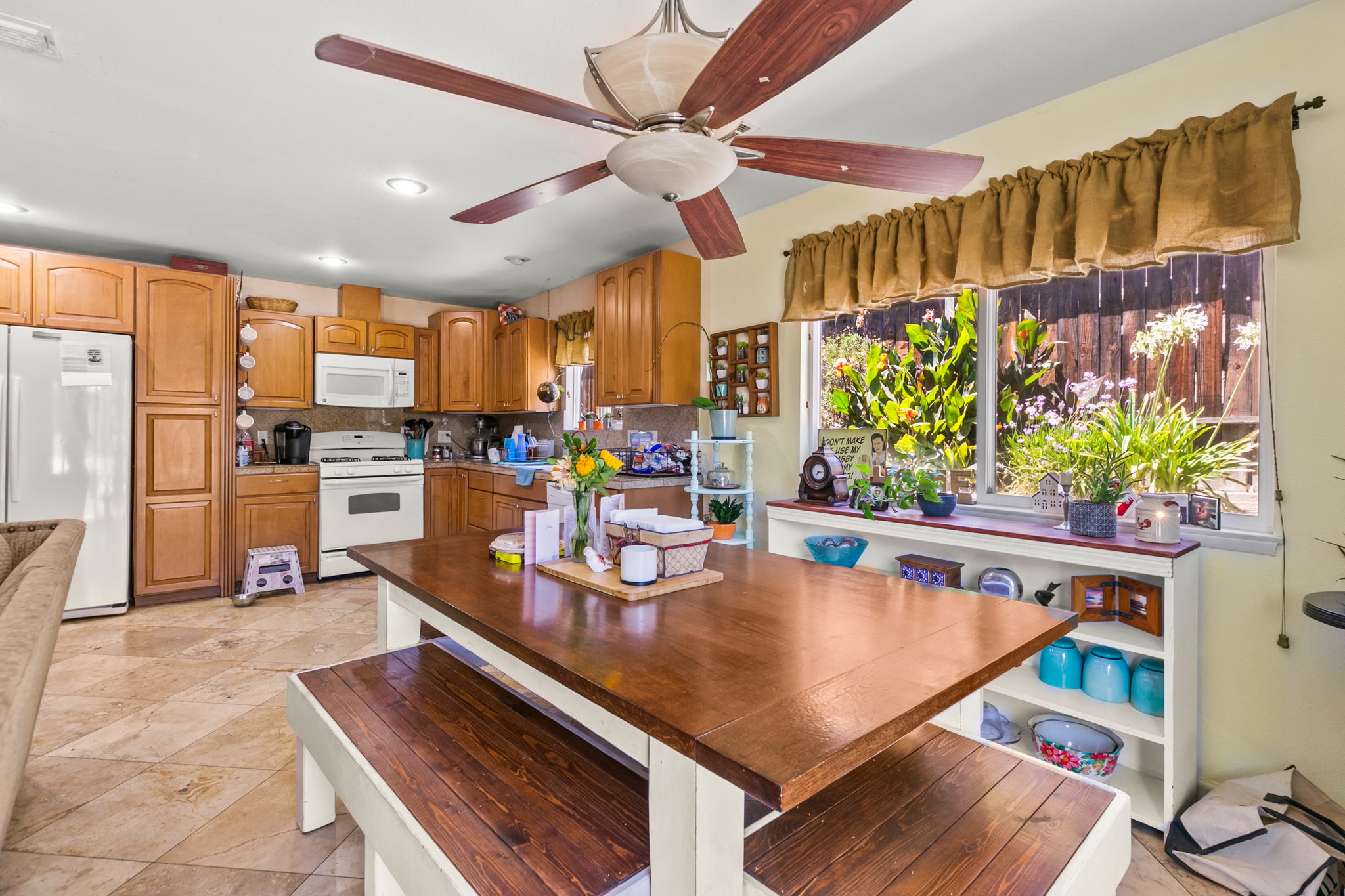 10578 Almond Ave, Oak View, CA 93022 | Upmarket Media