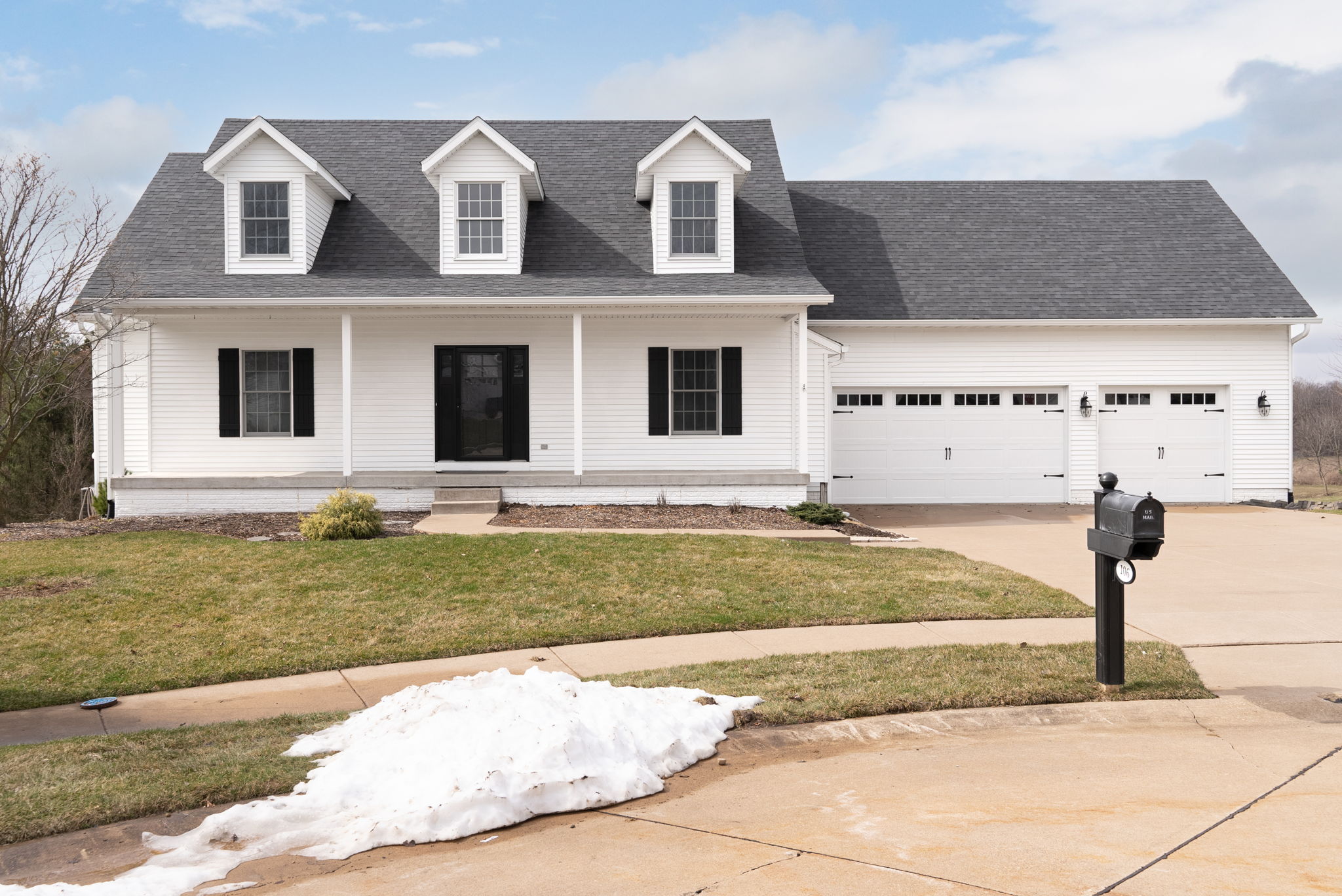 106 Lancer Ct, Long Grove, IA 52756 | Highland Visual