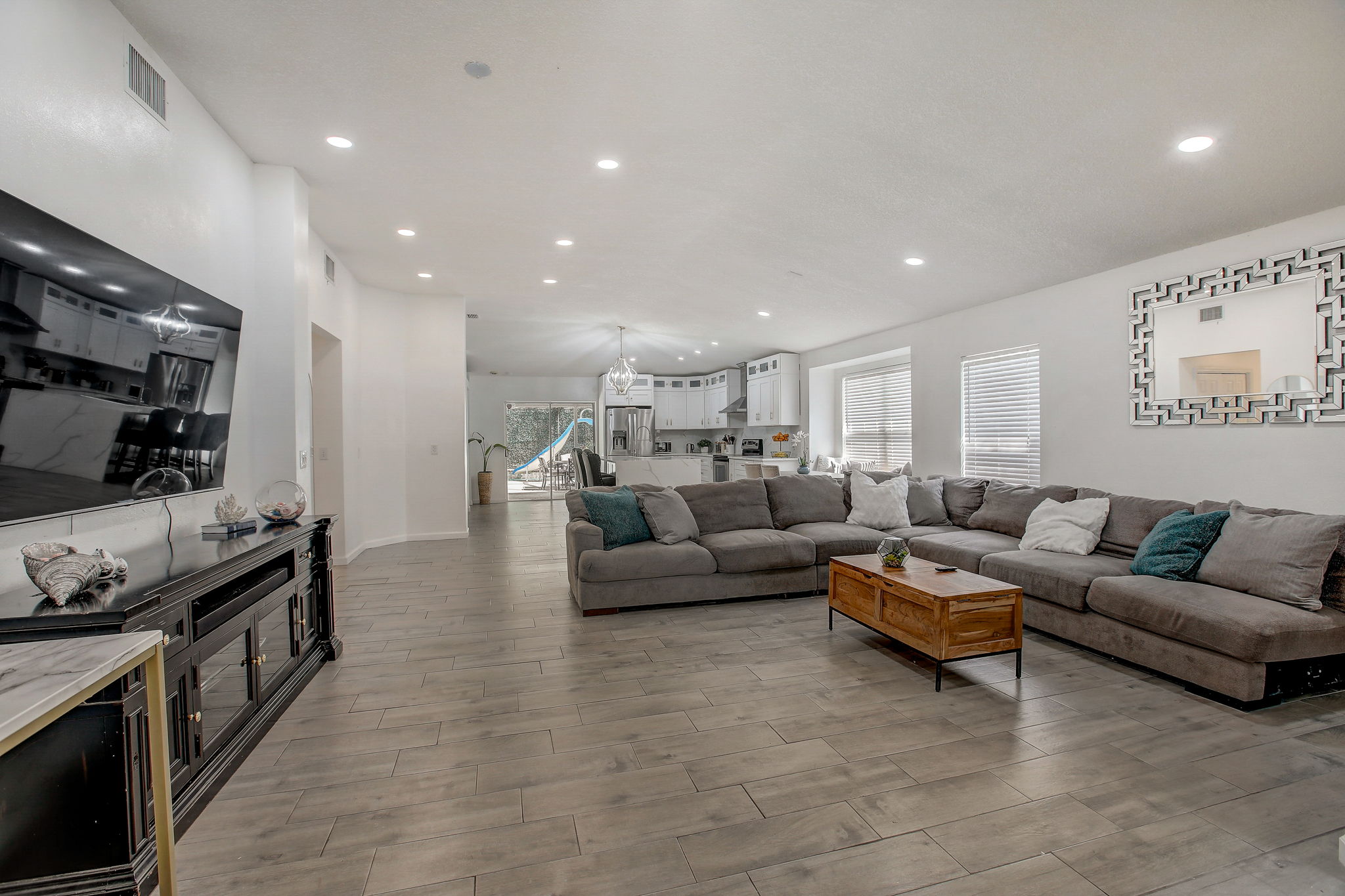 10727 Deepbrook Dr, Riverview, FL 33569 | Zillow Media Experts