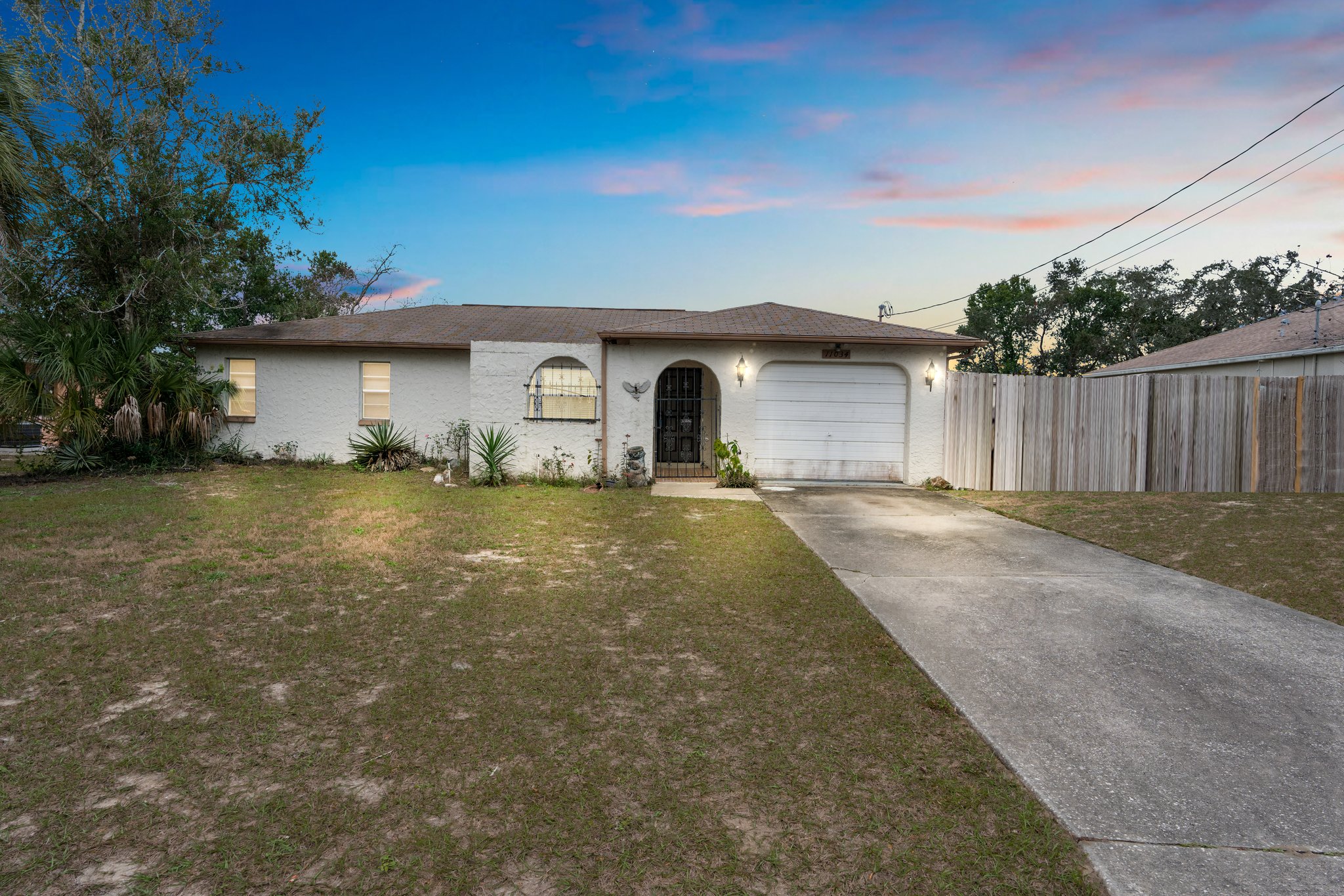11034 Lightwood St, Spring Hill, FL 34608 | Pictures That Sell