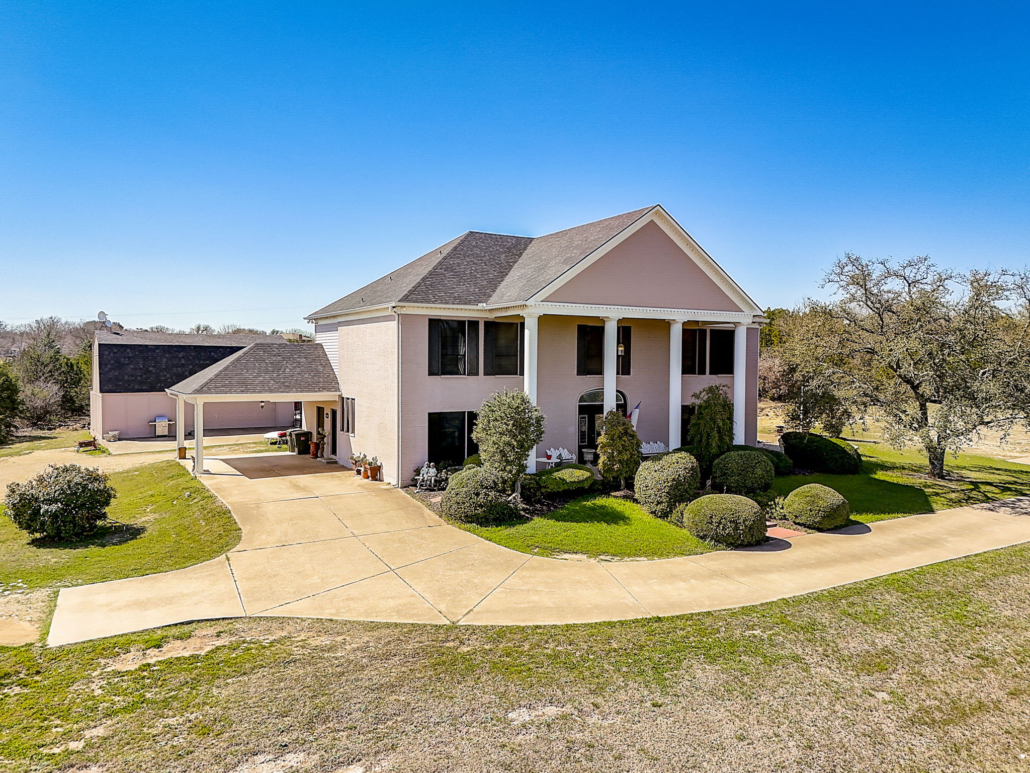 111 Lake Circle Ct, Weatherford, TX 76087 | Zillow Media Experts
