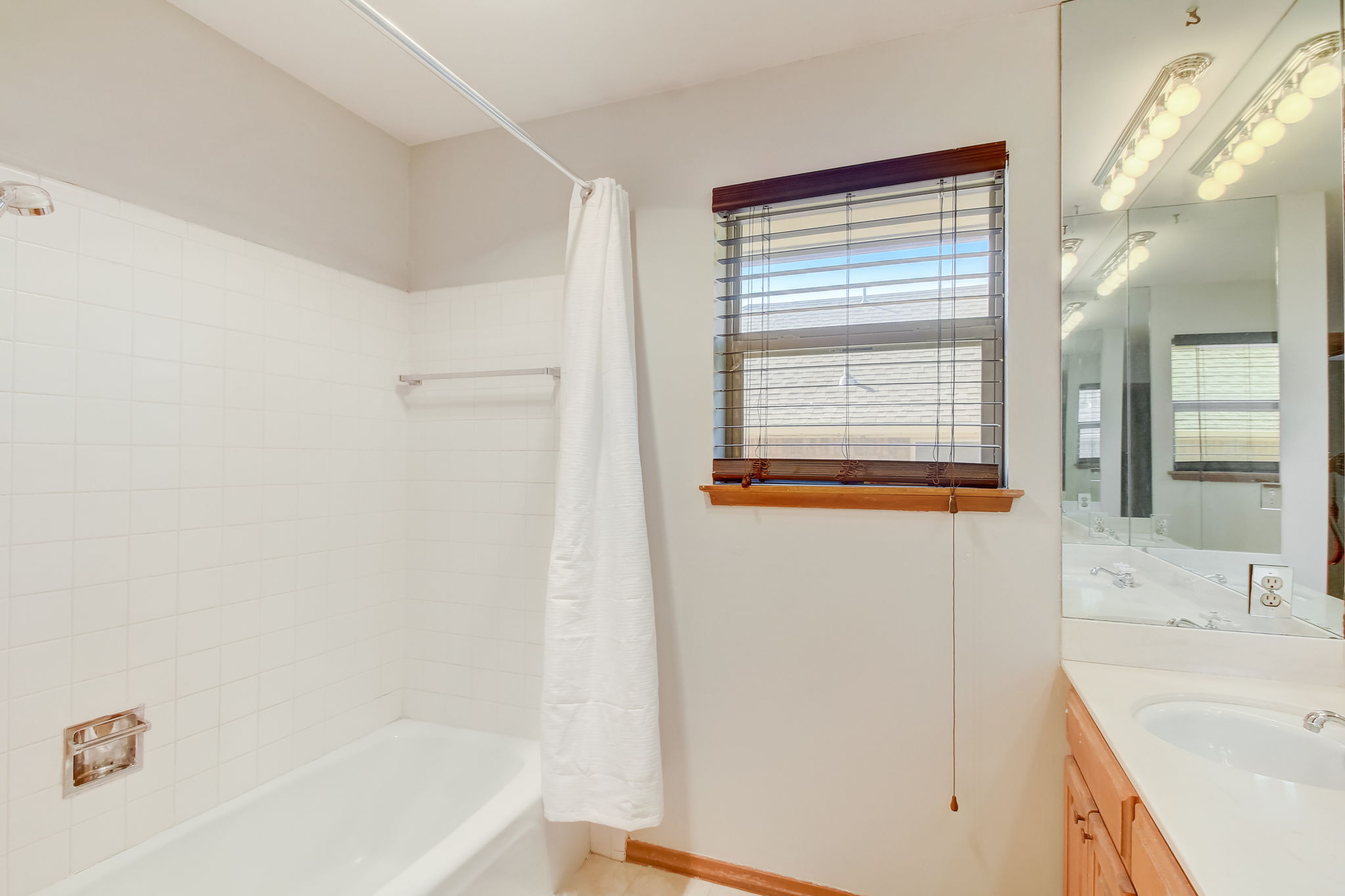 11113 Leaning Elm Rd, Oklahoma City, OK 73120 | Zillow Media Experts