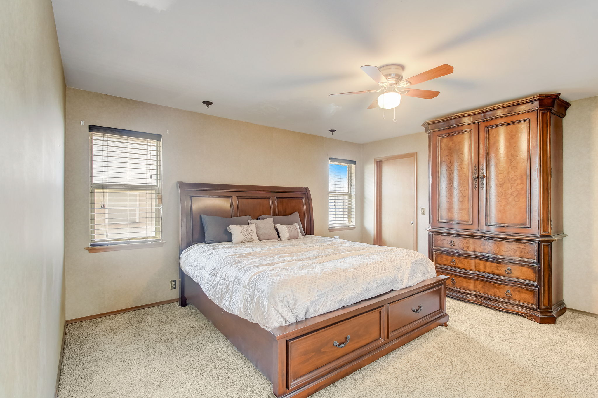 11113 Leaning Elm Rd, Oklahoma City, OK 73120 | Zillow Media Experts