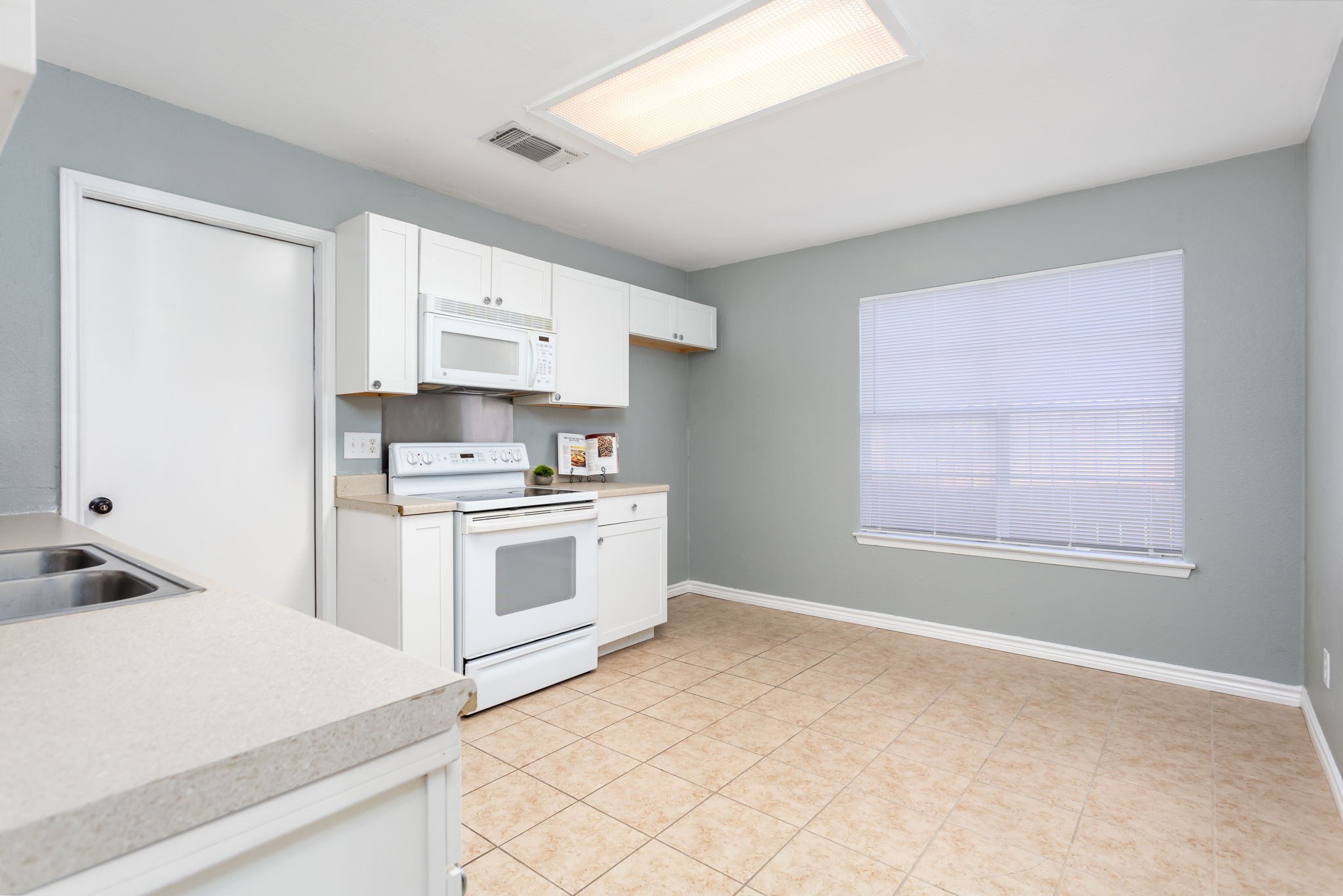 11407 Clints Well, San Antonio, TX 78245 | MrHevia Media