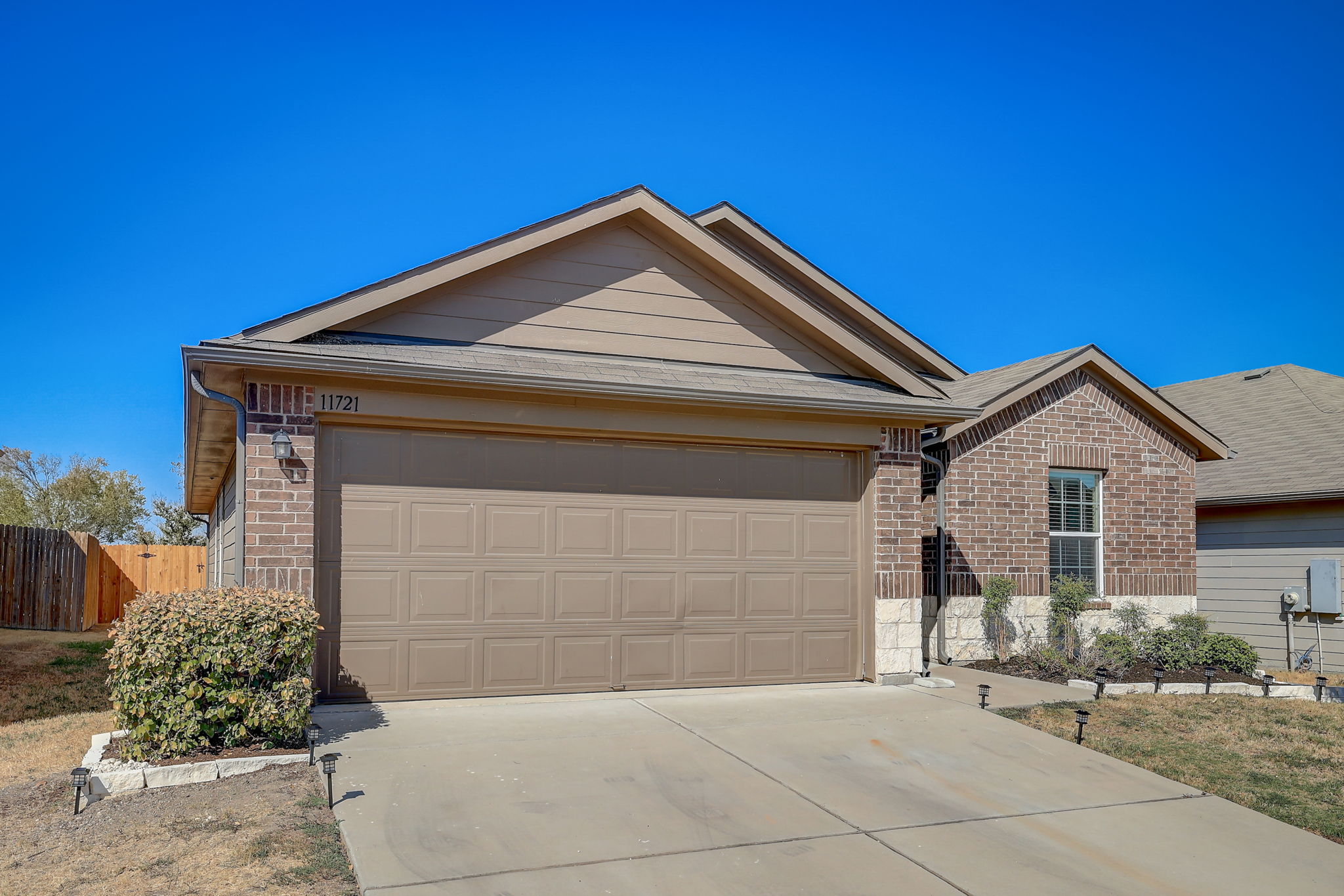 11721 Andesite Rd, Manor, TX 78653 | Zillow Media Experts