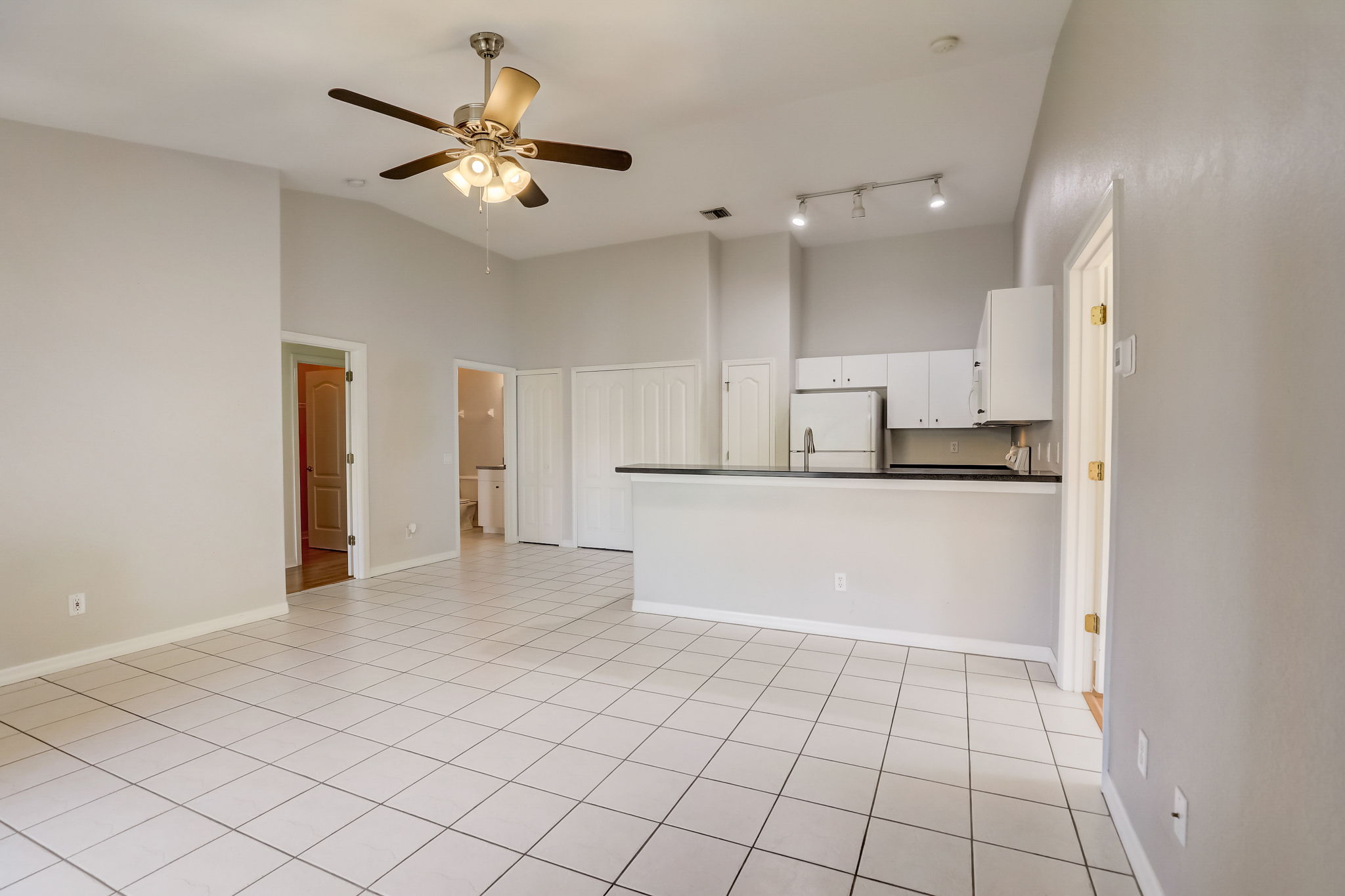 1204 L Pavia Blvd, Venice, FL 34292 | ShowingTime+ Listing Media Services 1204 L Pavia Blvd, Venice, FL 34292 | ShowingTime+ Listing Media Services