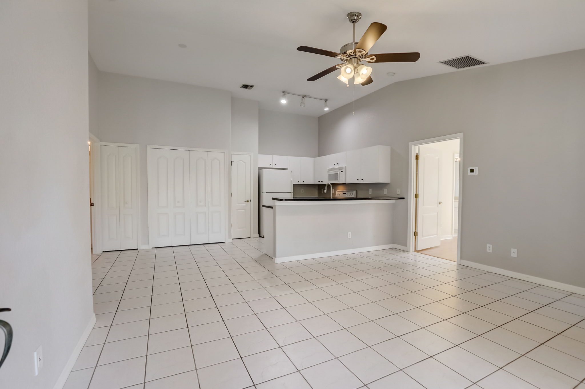 1204 L Pavia Blvd, Venice, FL 34292 | ShowingTime+ Listing Media Services 1204 L Pavia Blvd, Venice, FL 34292 | ShowingTime+ Listing Media Services