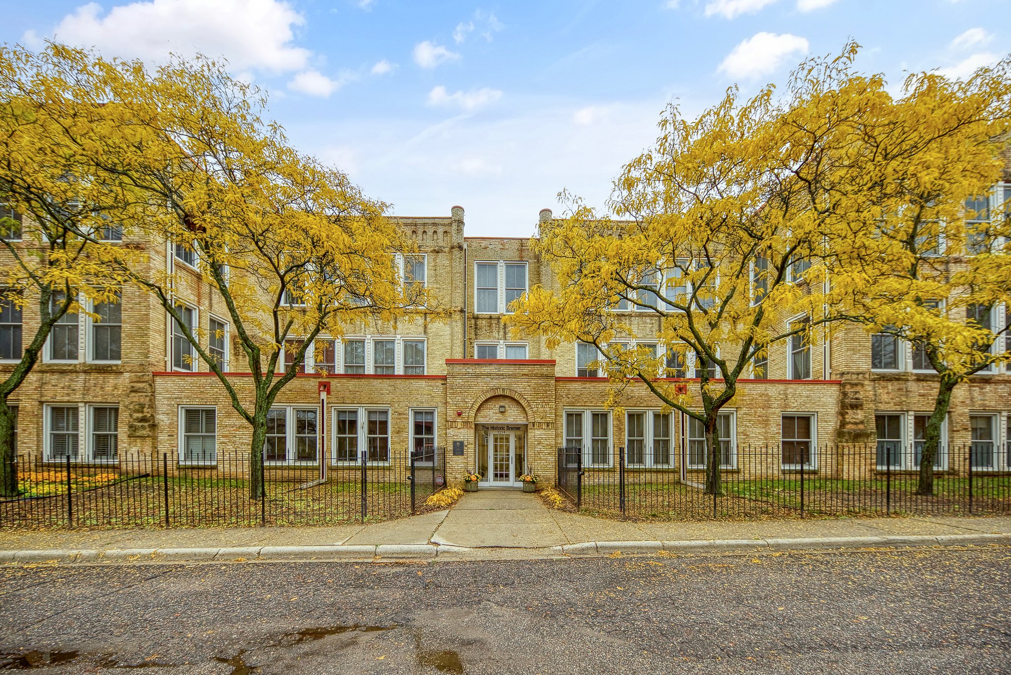 1214 Lowry Ave N, Minneapolis, MN 55411 | BrightSpaces Photography
