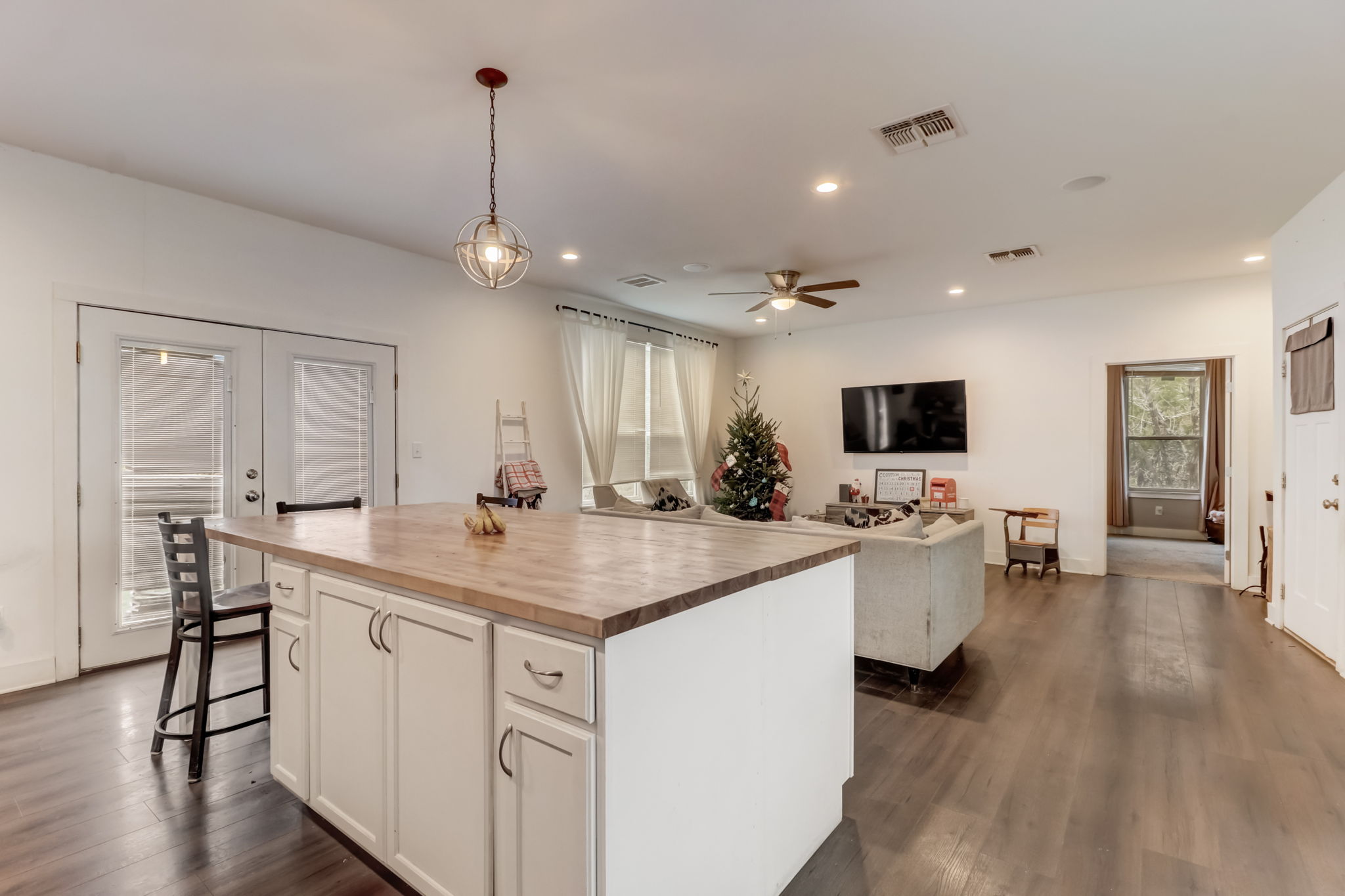 1231 Fir Ln, Fischer, TX 78623 | Zillow Media Experts