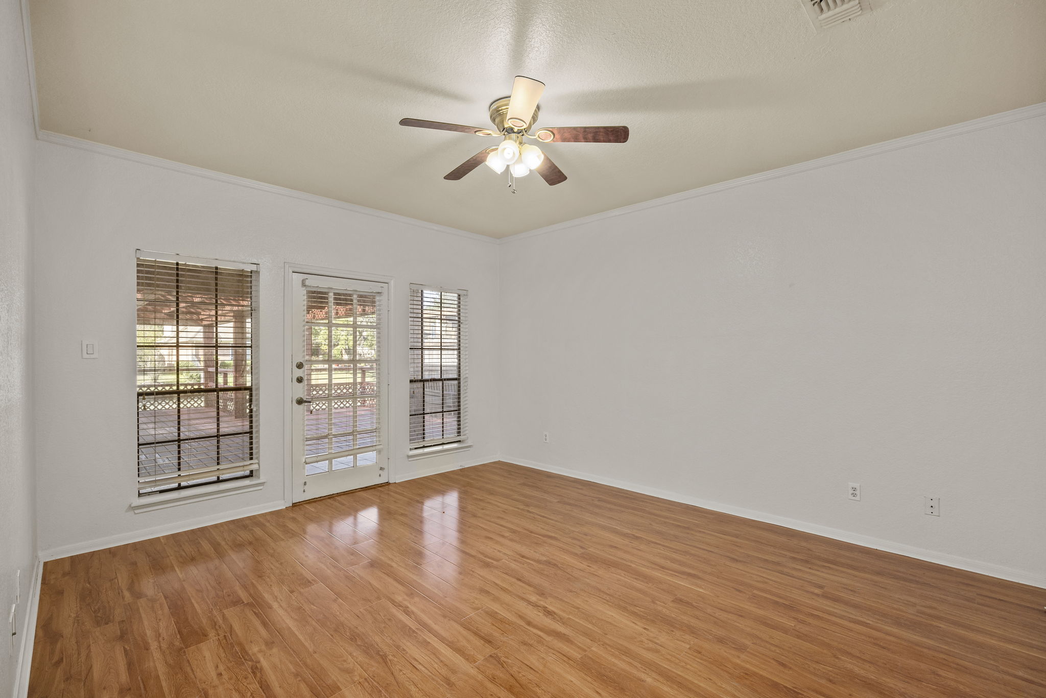 1239 Misty Lake Ct, Sugar Land, TX 77498 | Studio Vos, Inc.