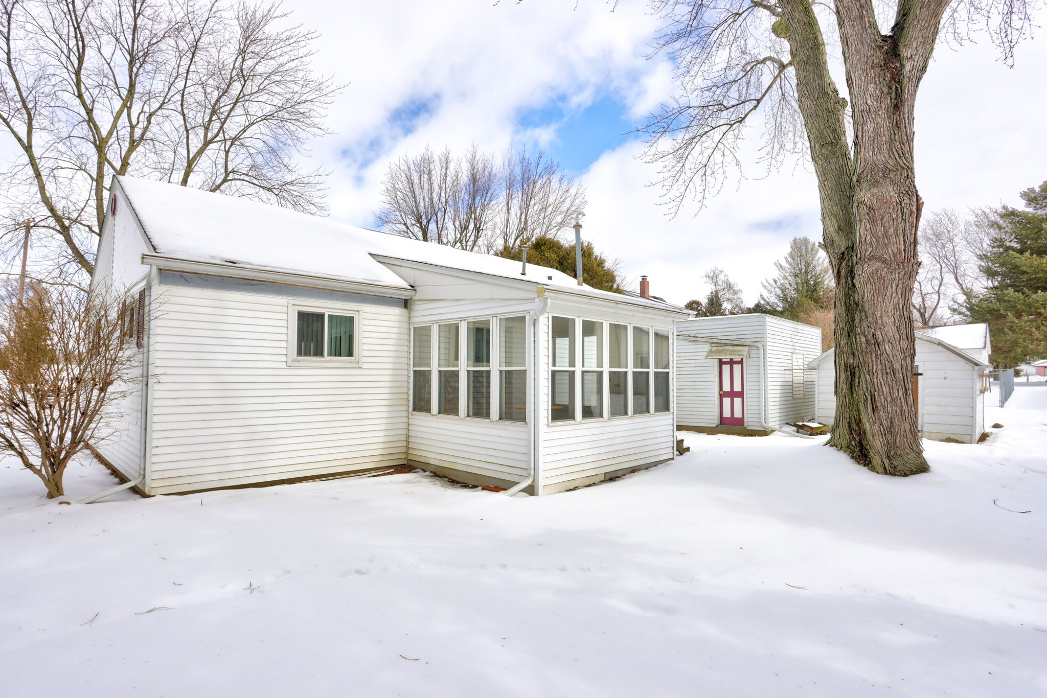 12480 Wadsworth Rd, Reese, MI 48757 | Grand Space Media