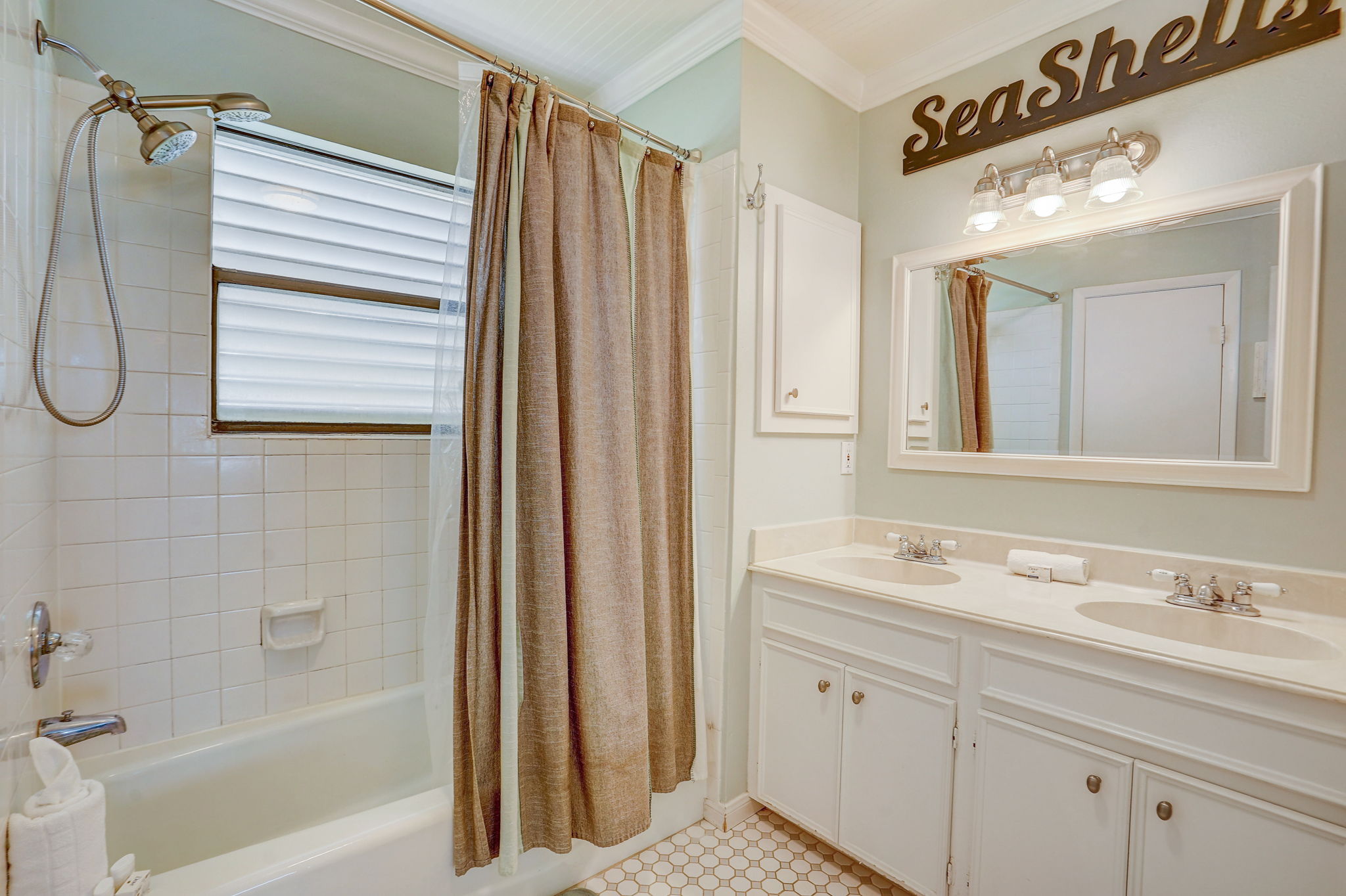 12536 W Buena Vista Dr, Galveston, TX 77554 | Zillow Media Experts