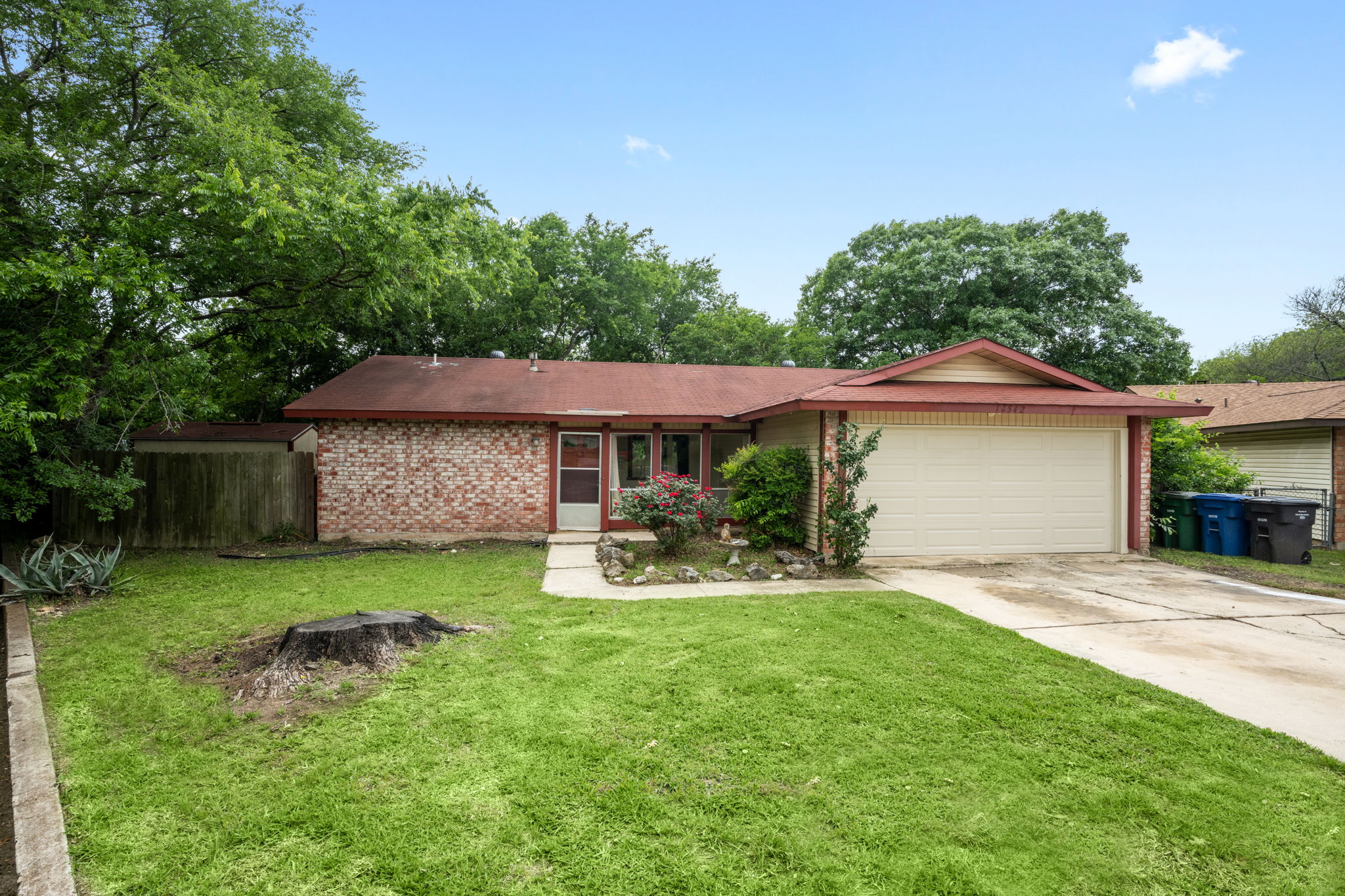 12542 Minuteman Dr, San Antonio, TX 78233