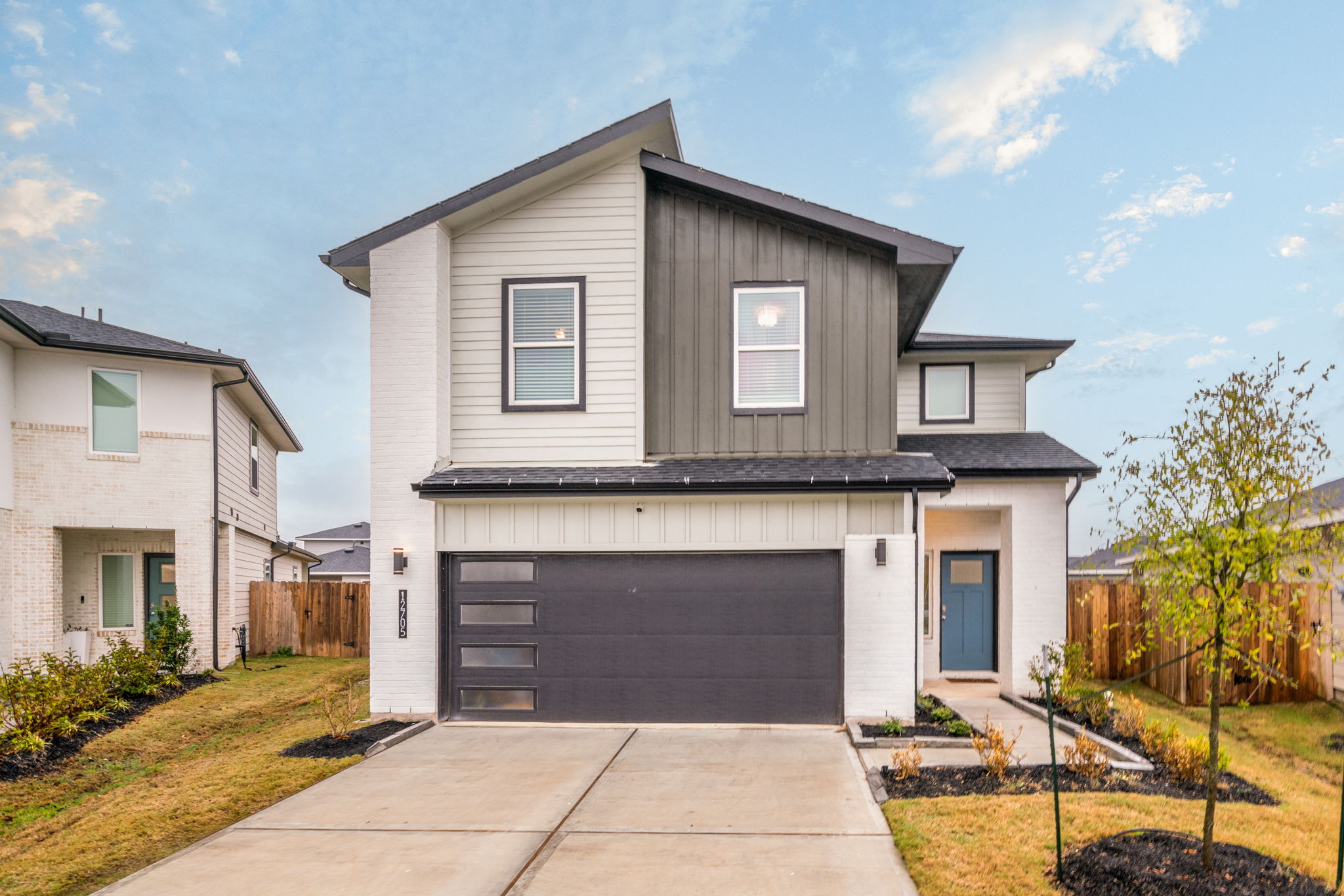 12705 Sydenham Hl Ln, Houston, TX 77047 | Square Foot Photography