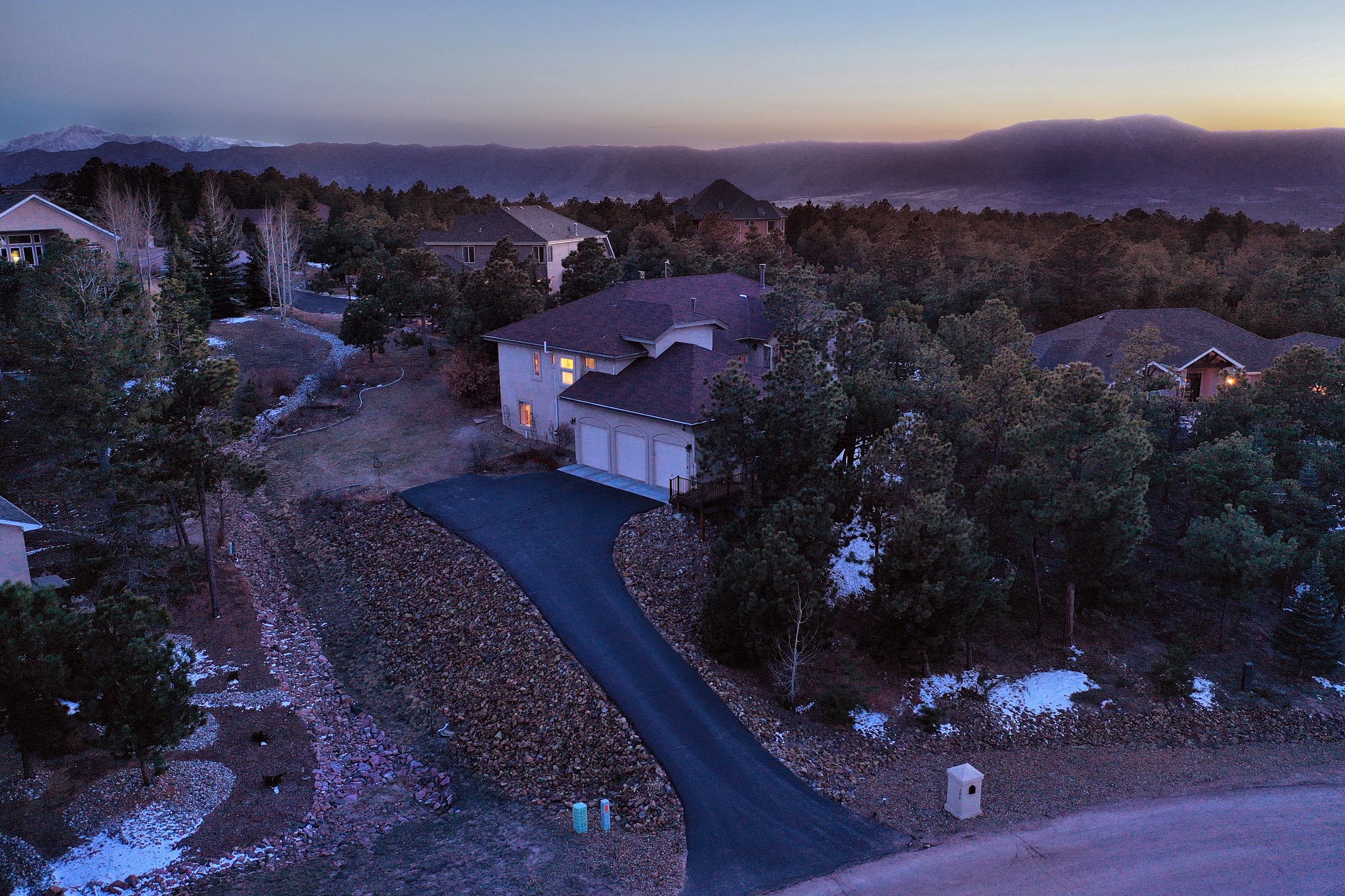 131 Metcalf Ln, Monument, CO 80132 | PixVid