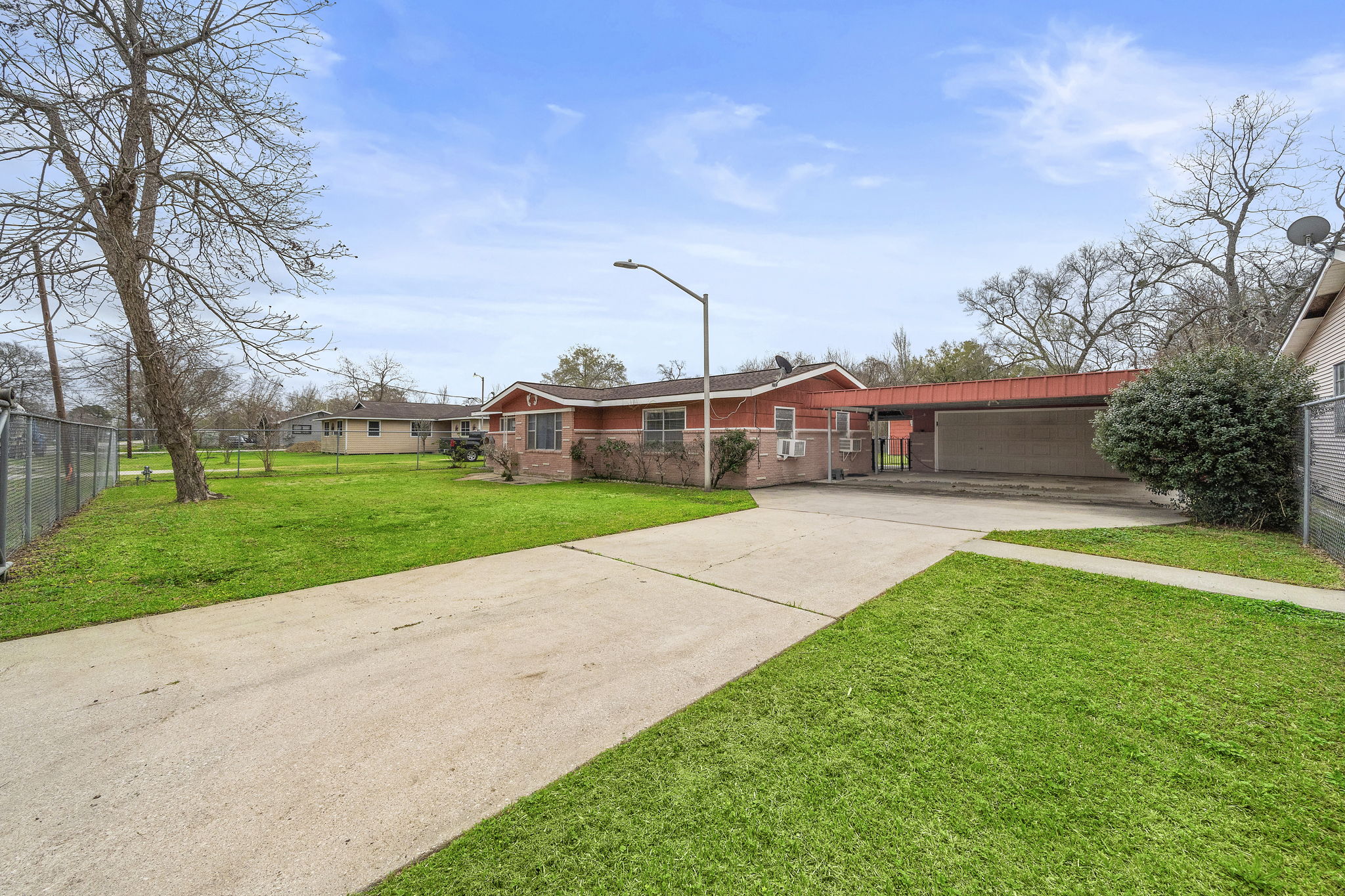 13106 Verdun Dr, Houston, TX 77049 | Strata Visuals