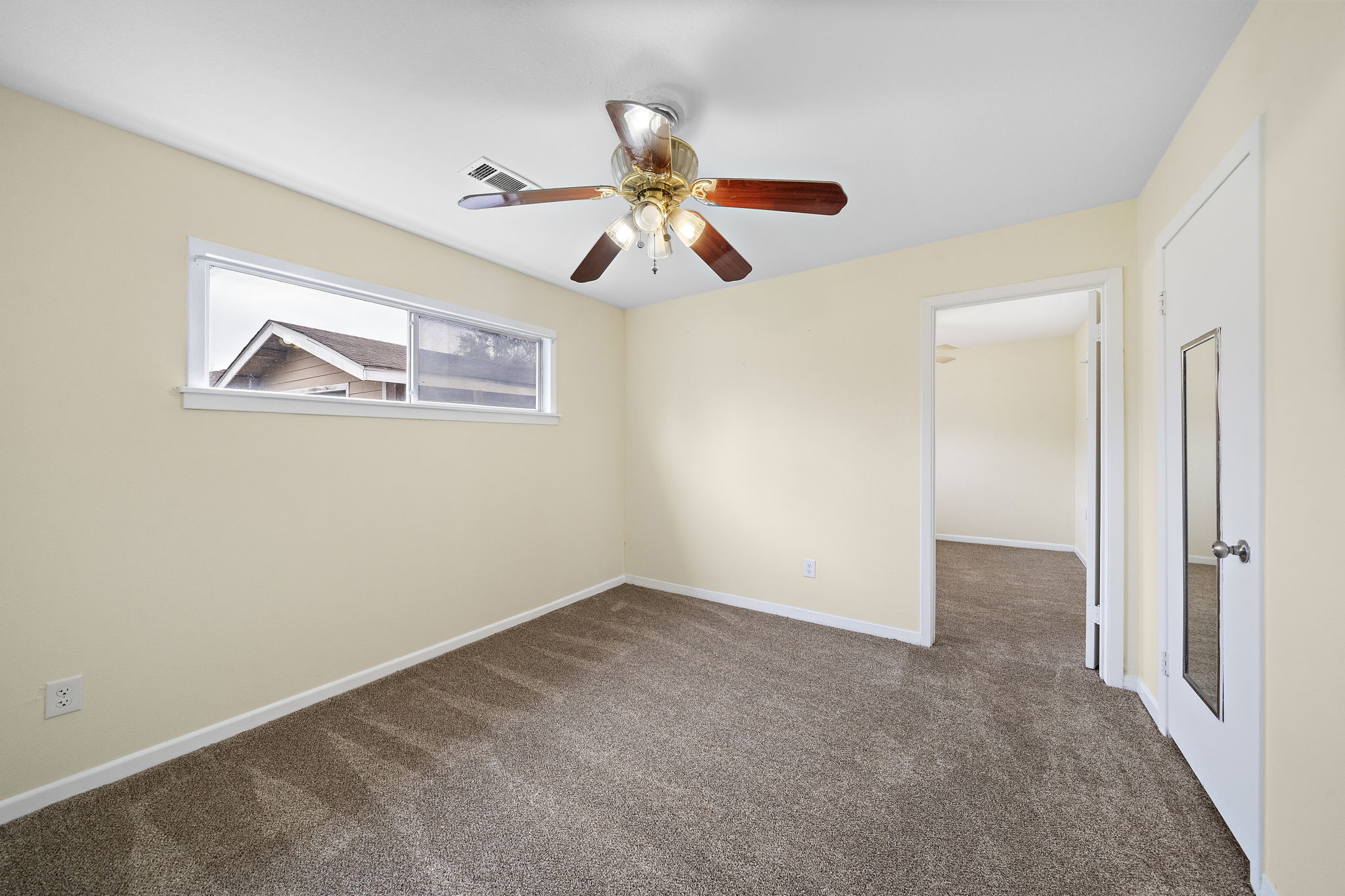 13106 Verdun Dr, Houston, TX 77049 | Strata Visuals