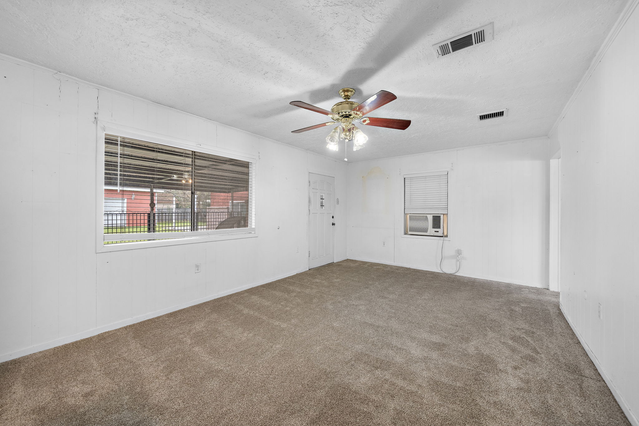 13106 Verdun Dr, Houston, TX 77049 | Strata Visuals