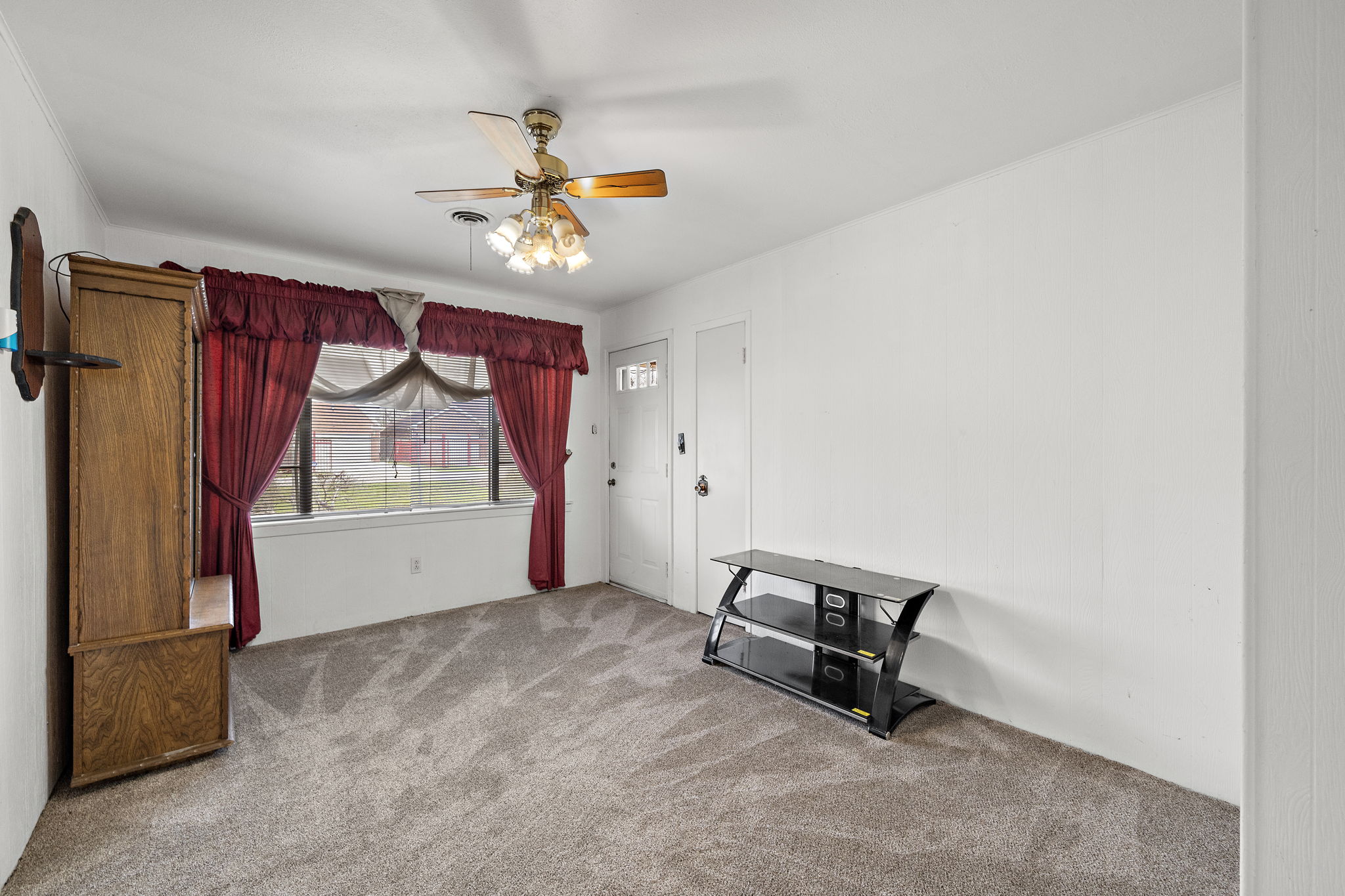 13106 Verdun Dr, Houston, TX 77049 | Strata Visuals