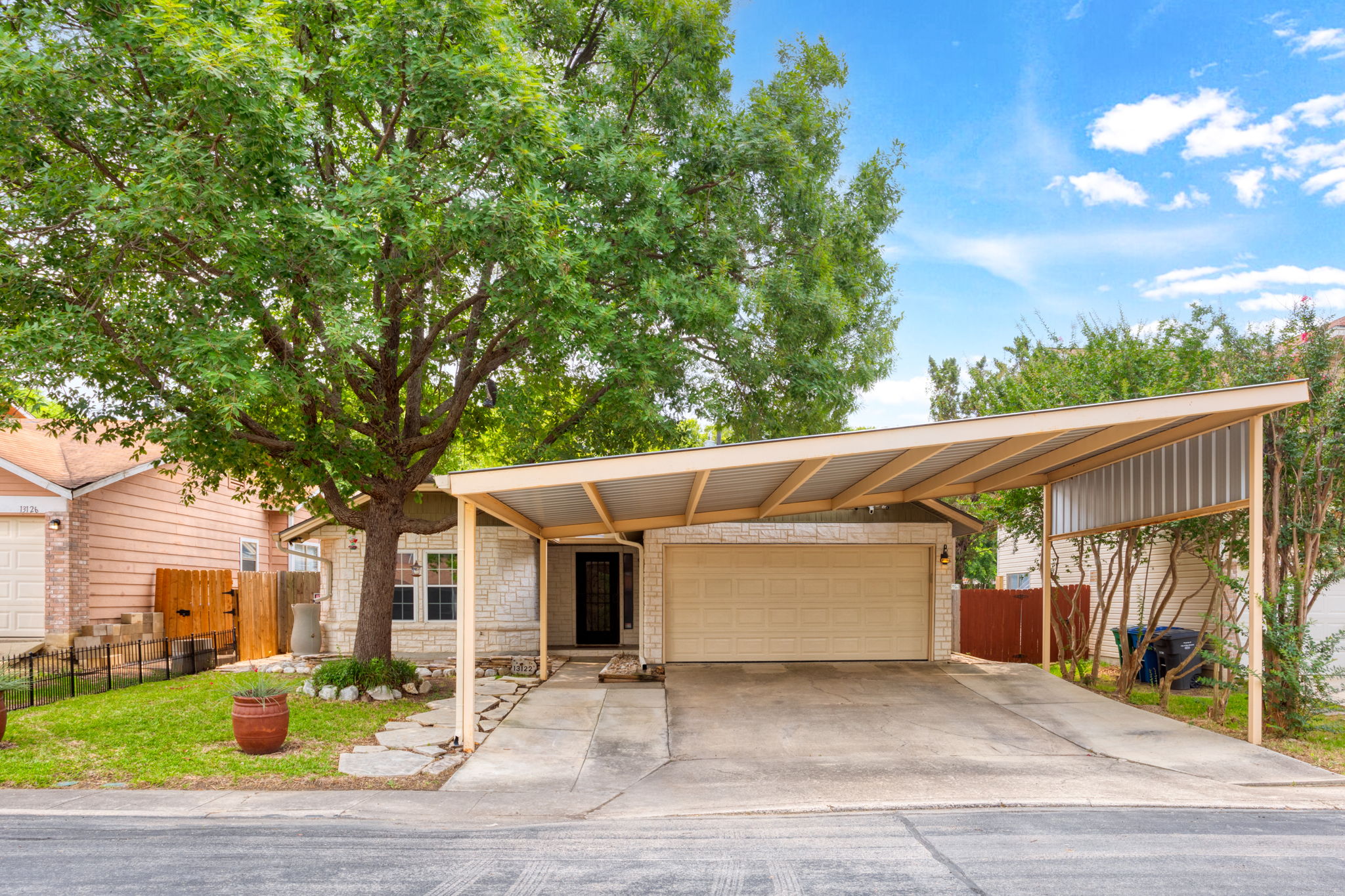 13122 Feather Point Dr, San Antonio, TX 78233 | MrHevia Media