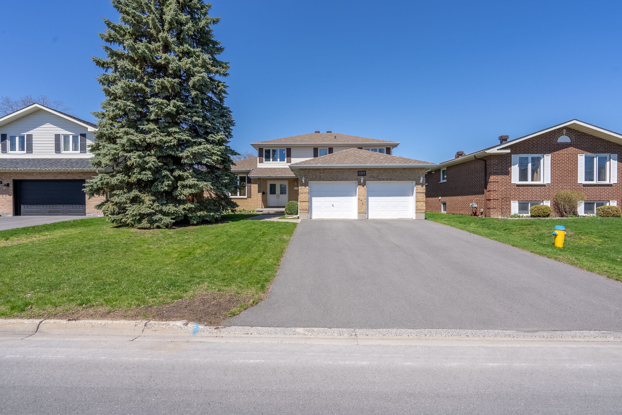 1317 Stormont Dr Cornwall | InsideOut Media