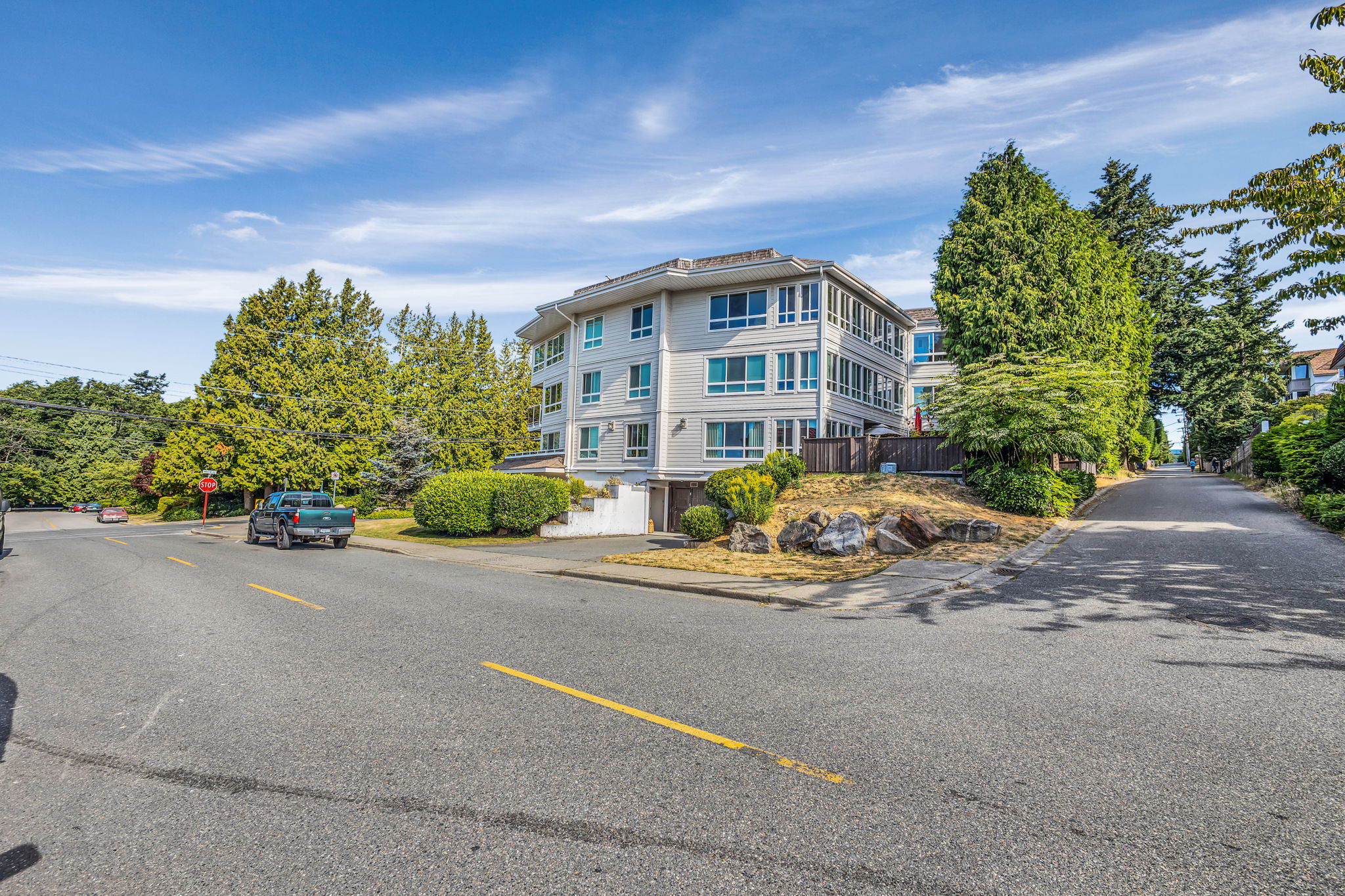 1322 Martin St UNIT 302, White Rock, BC V4B 3W5