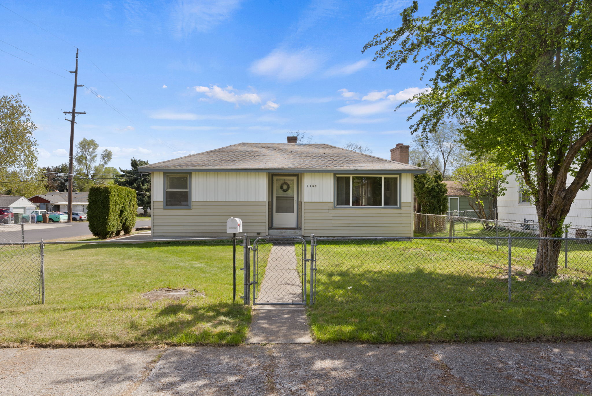 1326 E Bismark Ave, Spokane, WA 99208 | Inside Spokane