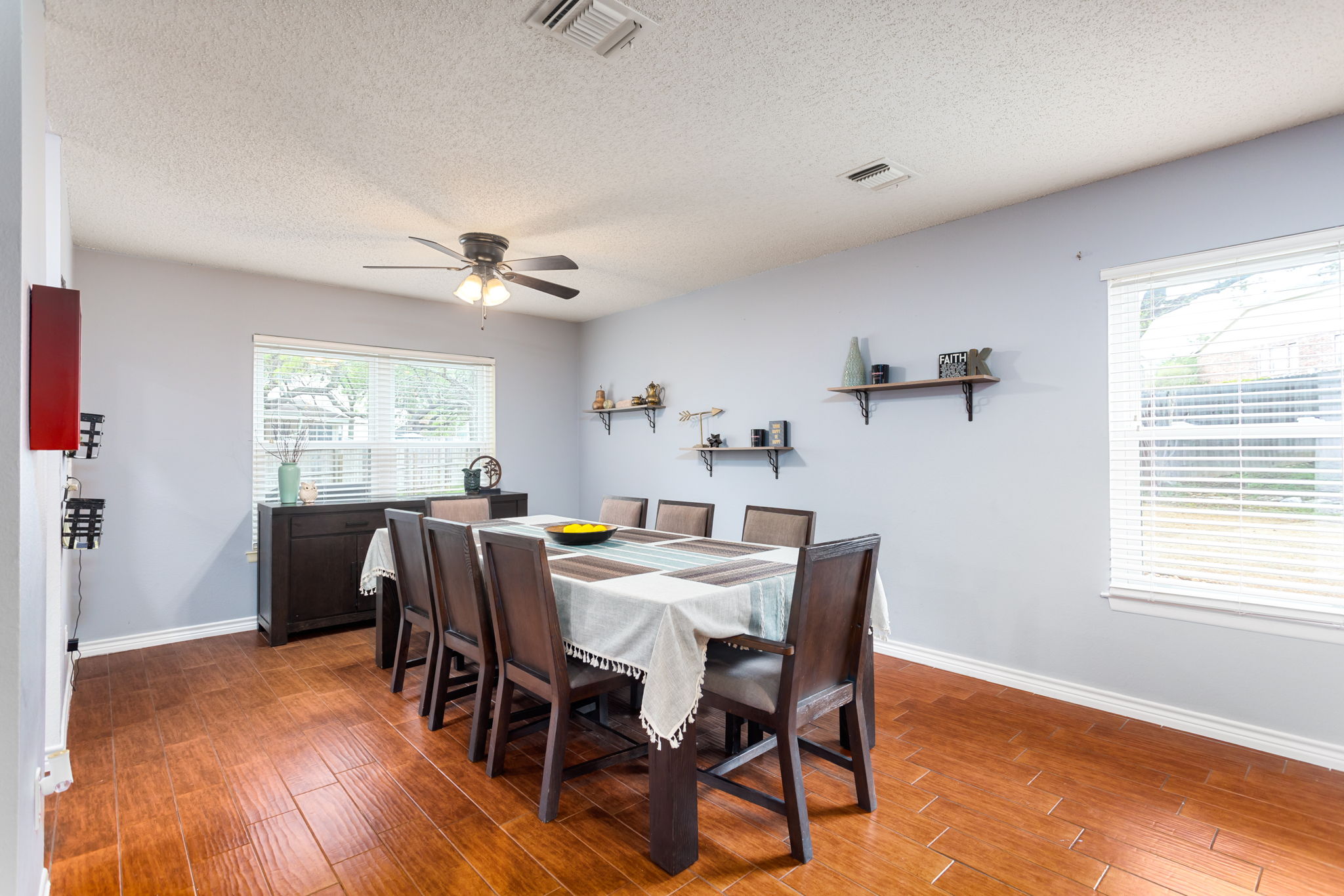 1326 Summit Creek, San Antonio, TX 78258 | MrHevia Media