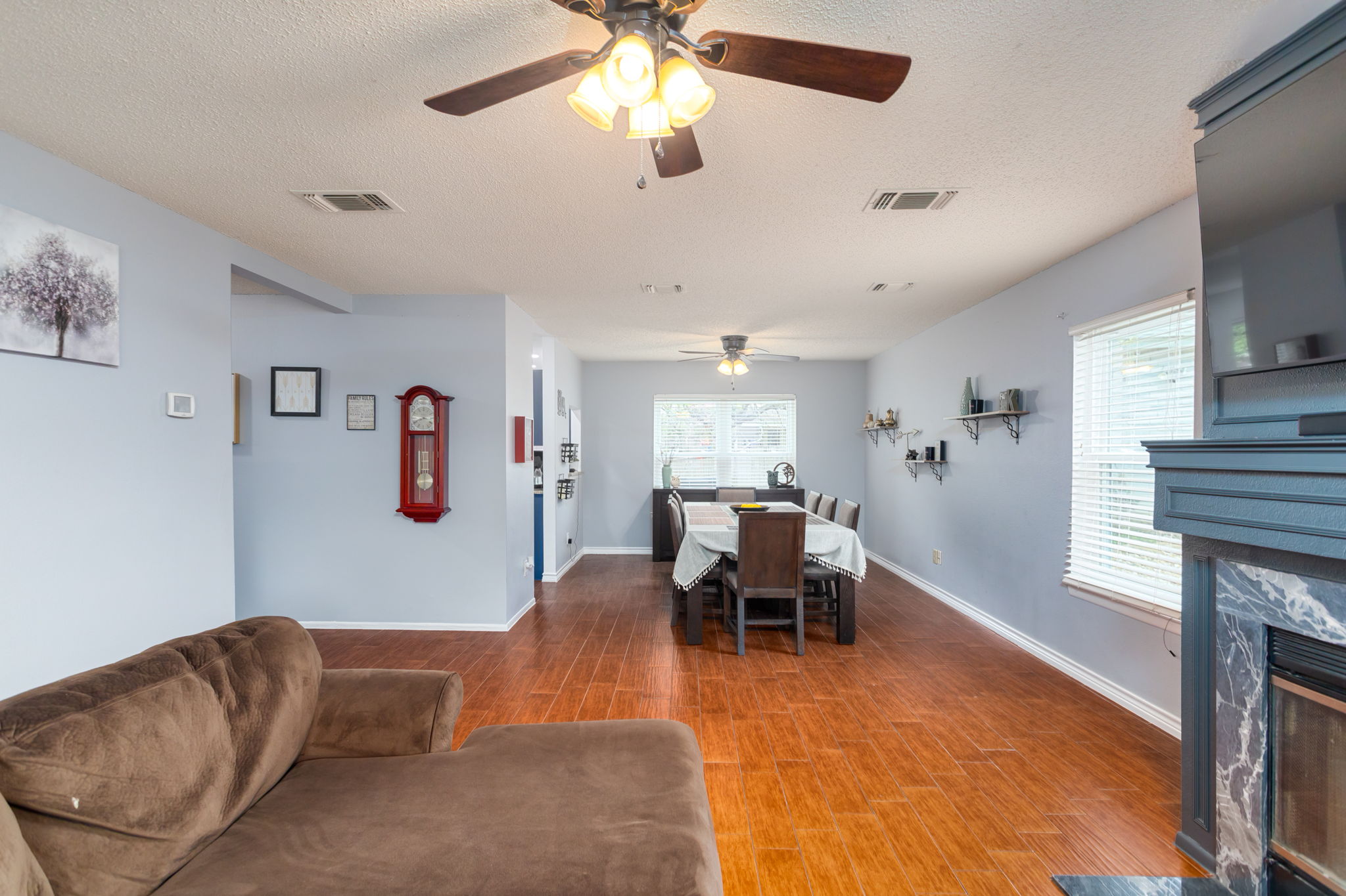 1326 Summit Creek, San Antonio, TX 78258 | MrHevia Media