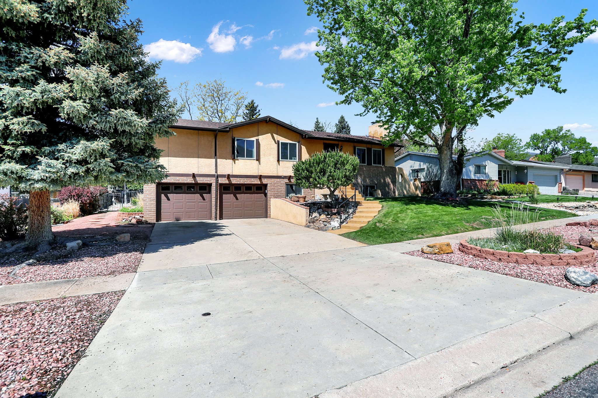 1330 N 31st St, Colorado Springs, CO 80904 | PixVid