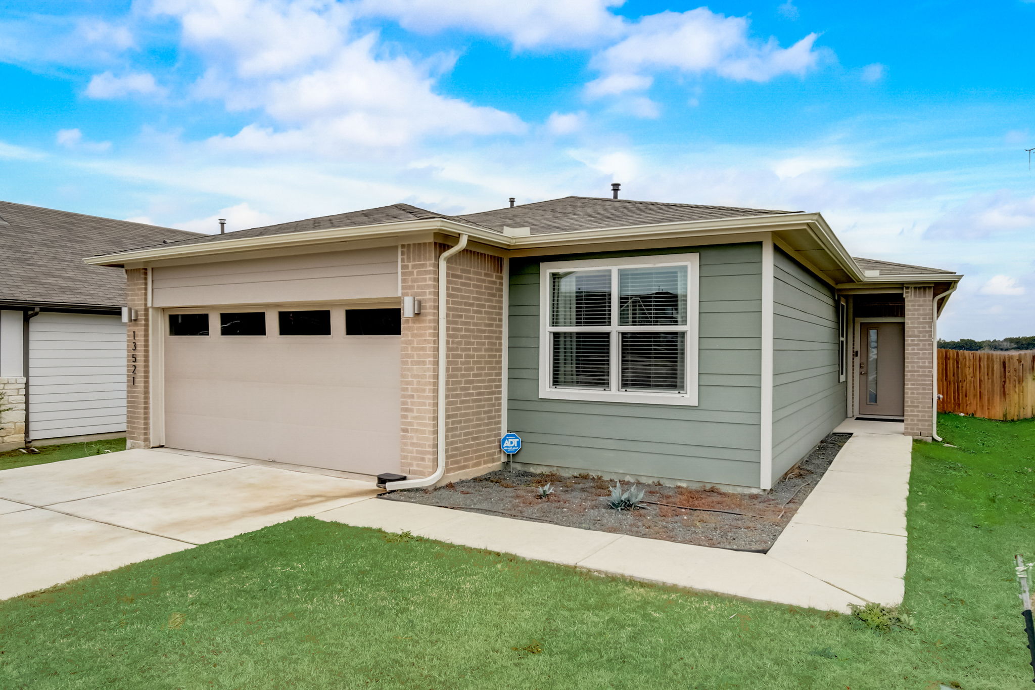 13521 Baileyfield Dr, Pflugerville, TX 78660 | ShowingTime+ Listing ...