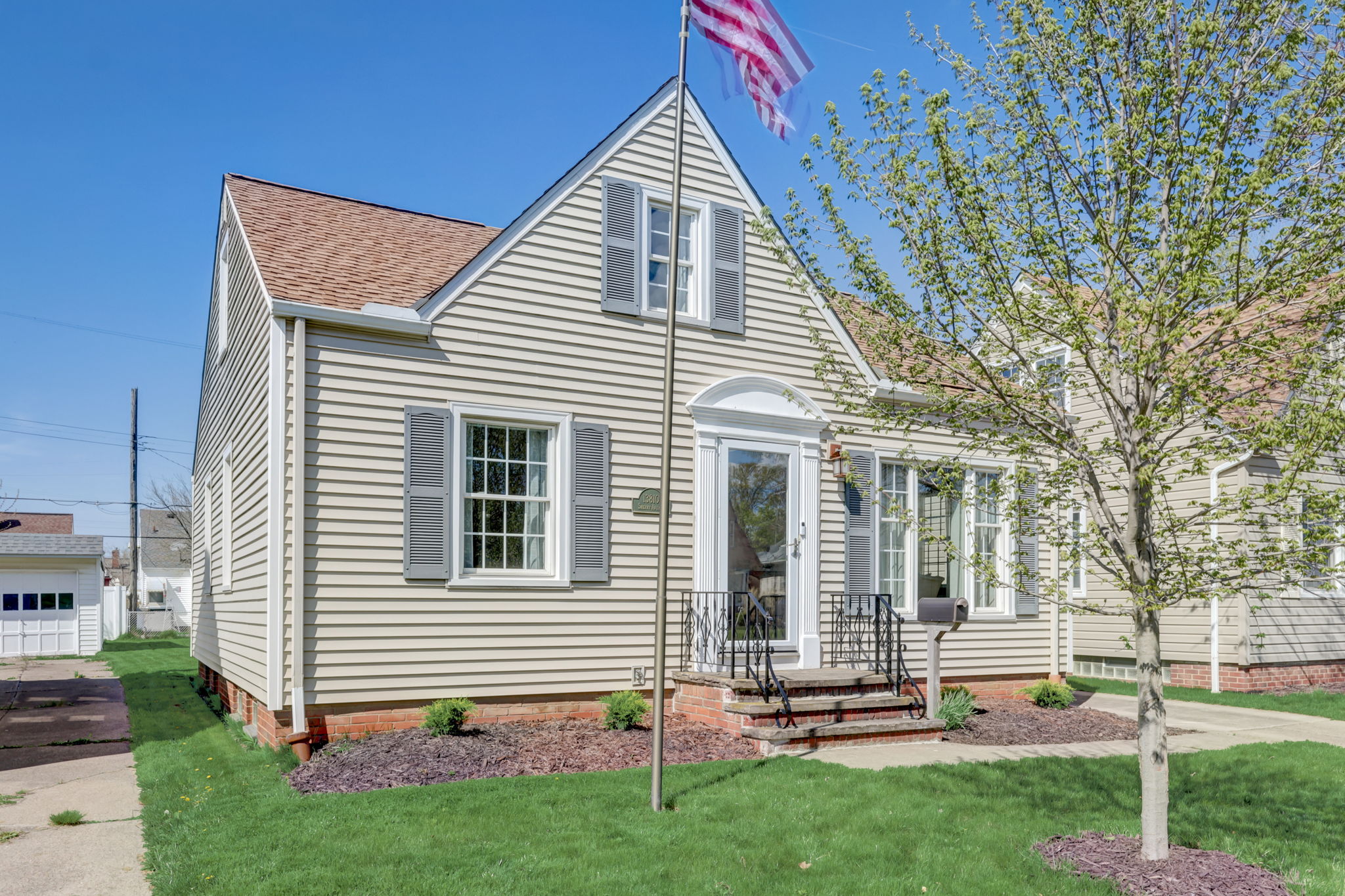 13810 Sherry Ave, Cleveland, OH 44135 | Zillow Media Experts