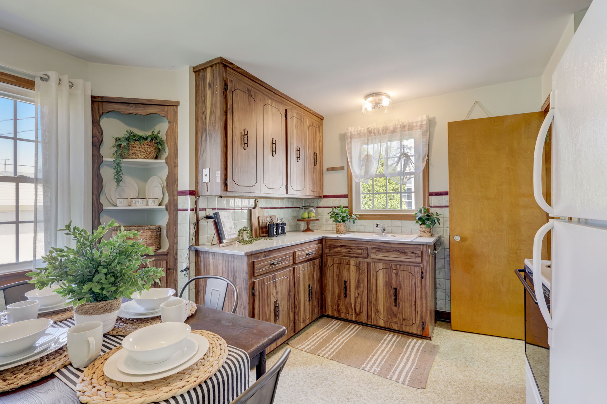 13810 Sherry Ave, Cleveland, OH 44135 | Zillow Media Experts