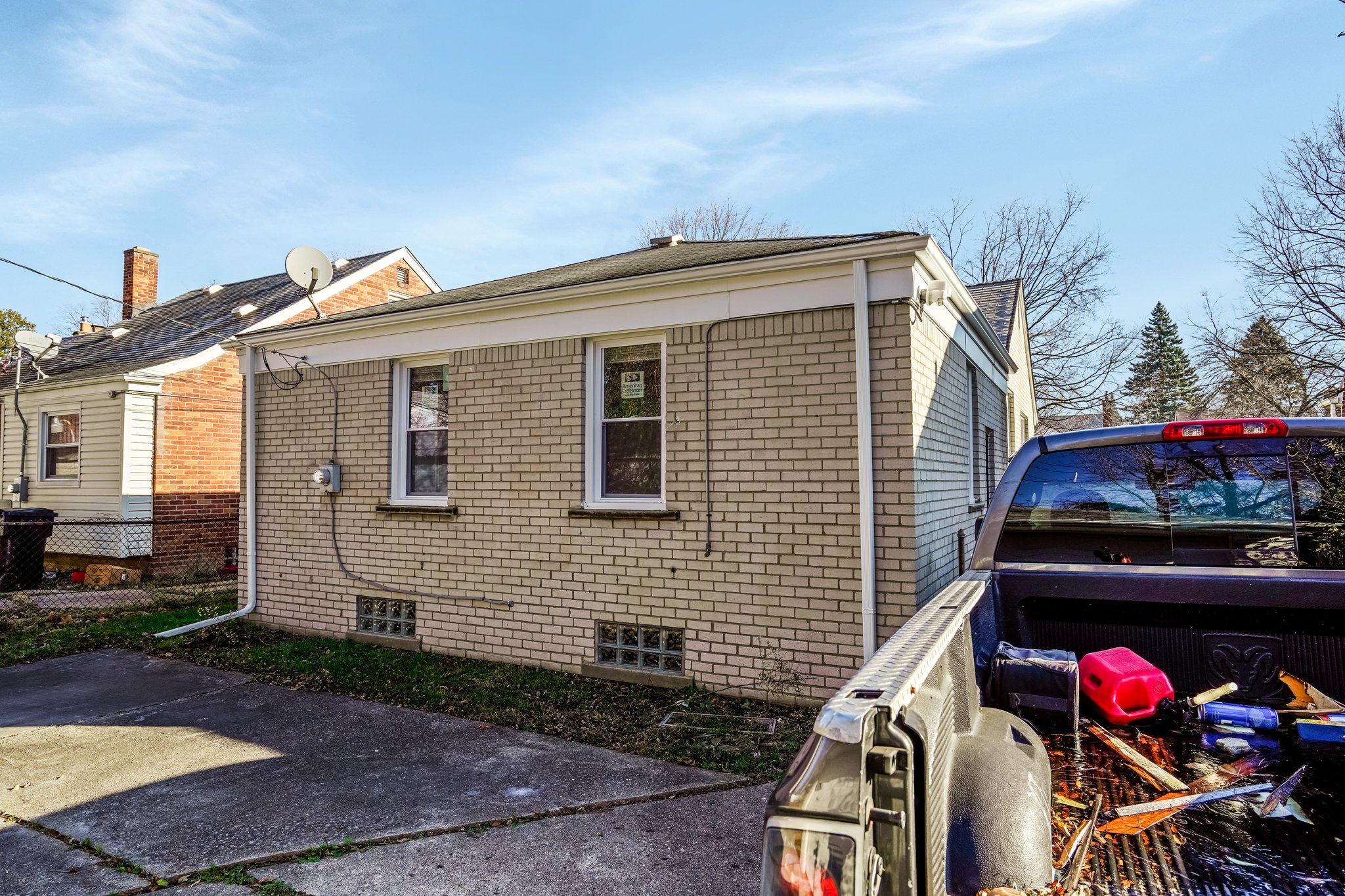 14165 Piedmont St, Detroit, MI 48223 | Stylish Detroit