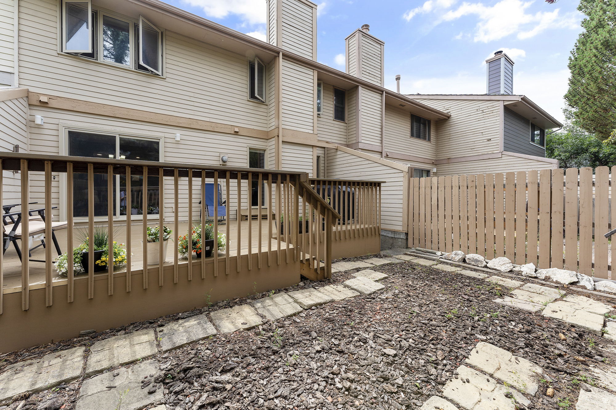 144 Edgemont Estates Dr NW, Calgary, AB T3A 2M3 | QuikSell