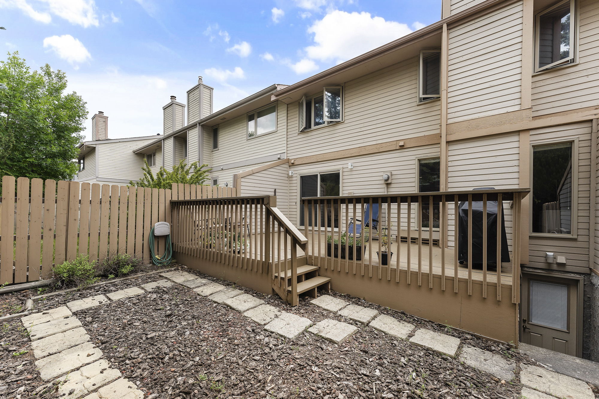 144 Edgemont Estates Dr NW, Calgary, AB T3A 2M3 | QuikSell