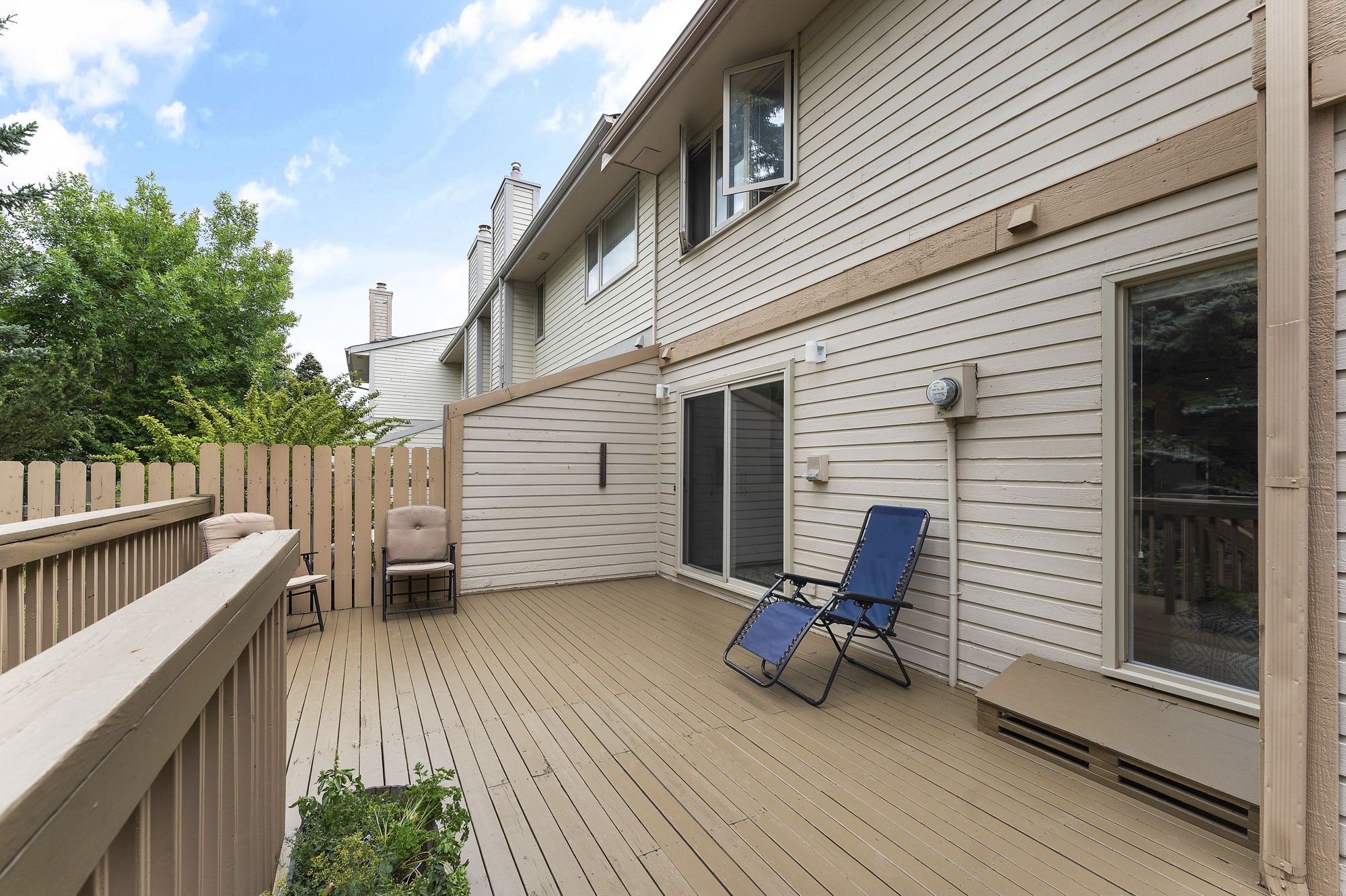 144 Edgemont Estates Dr NW, Calgary, AB T3A 2M3 | QuikSell