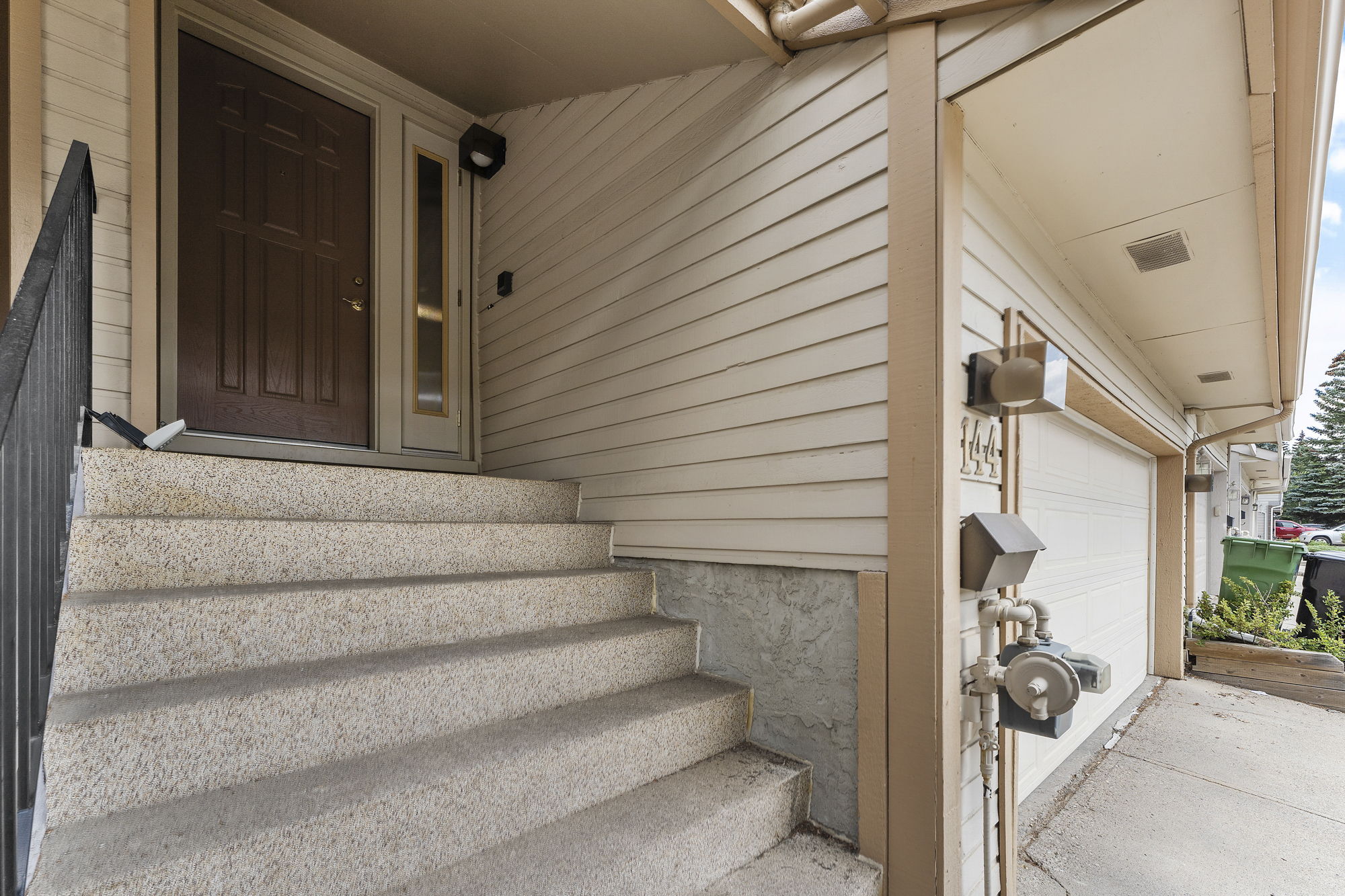 144 Edgemont Estates Dr NW, Calgary, AB T3A 2M3 | QuikSell