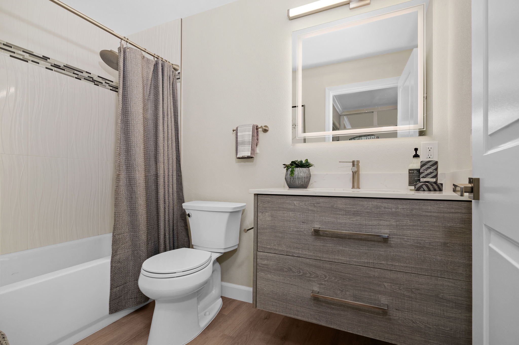 1459 Rockledge Ln 4, Walnut Creek, CA 94595 | ALL ACCESS PHOTO