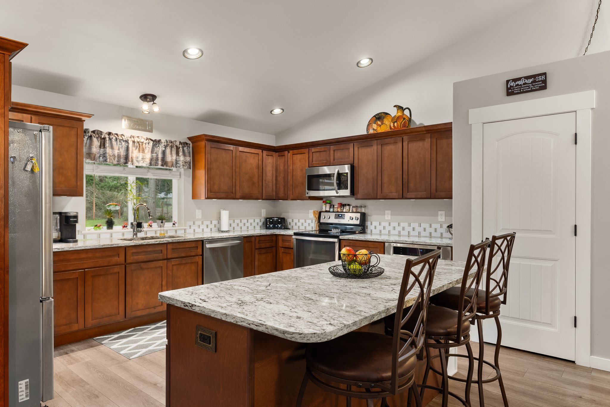 15509 Vail Cut Off Rd SE, Rainier, WA 98576 | Luminate Media
