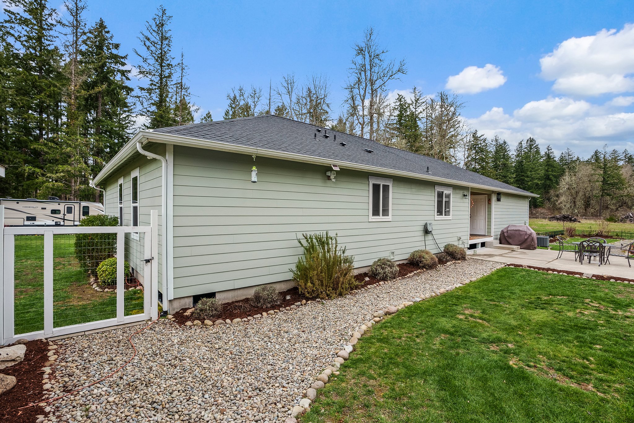 15509 Vail Cut Off Rd SE, Rainier, WA 98576 | Luminate Media