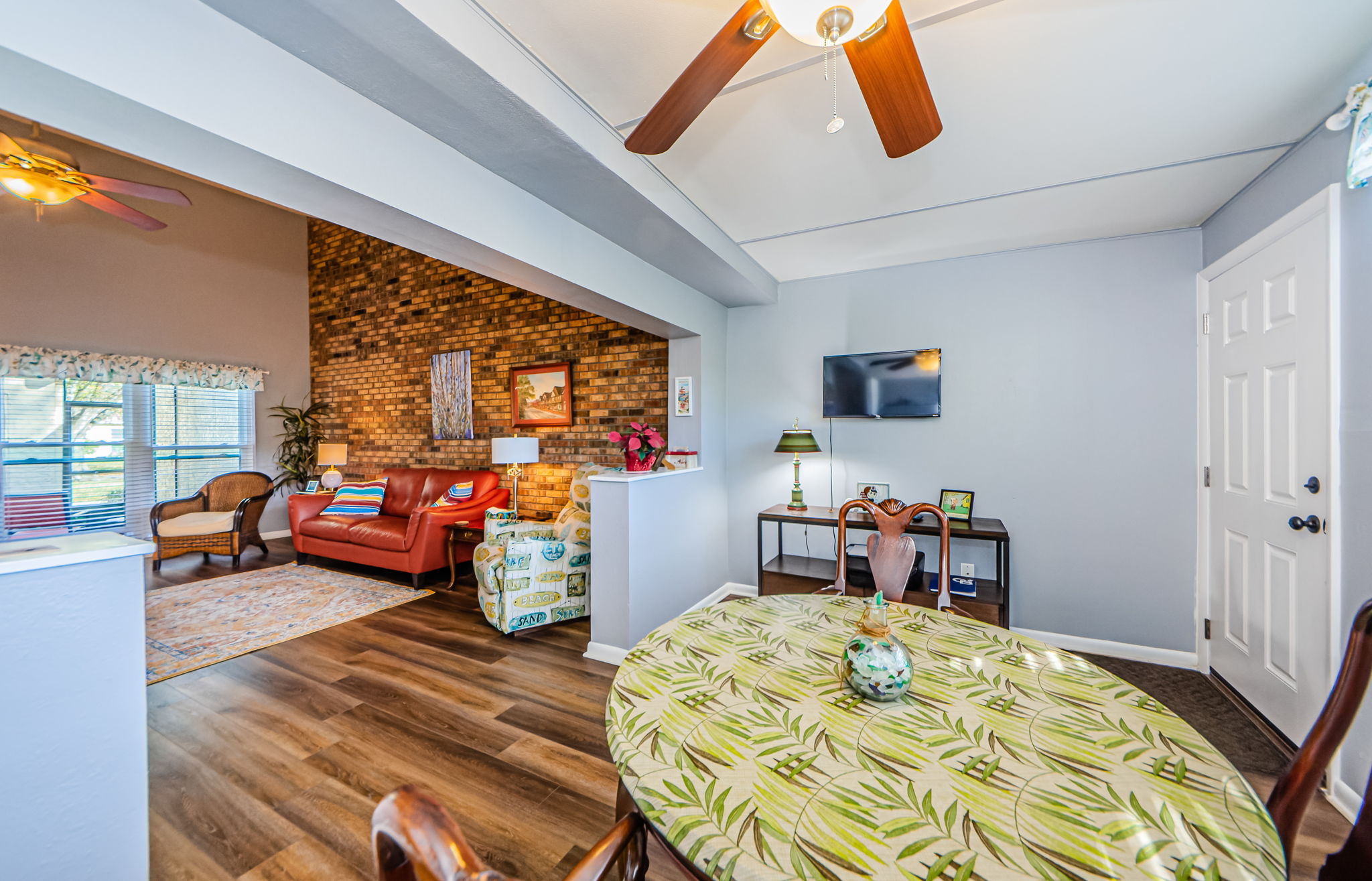 1573 Amberlea Dr S, Dunedin, FL 34698 | YourDigitalPro, Inc